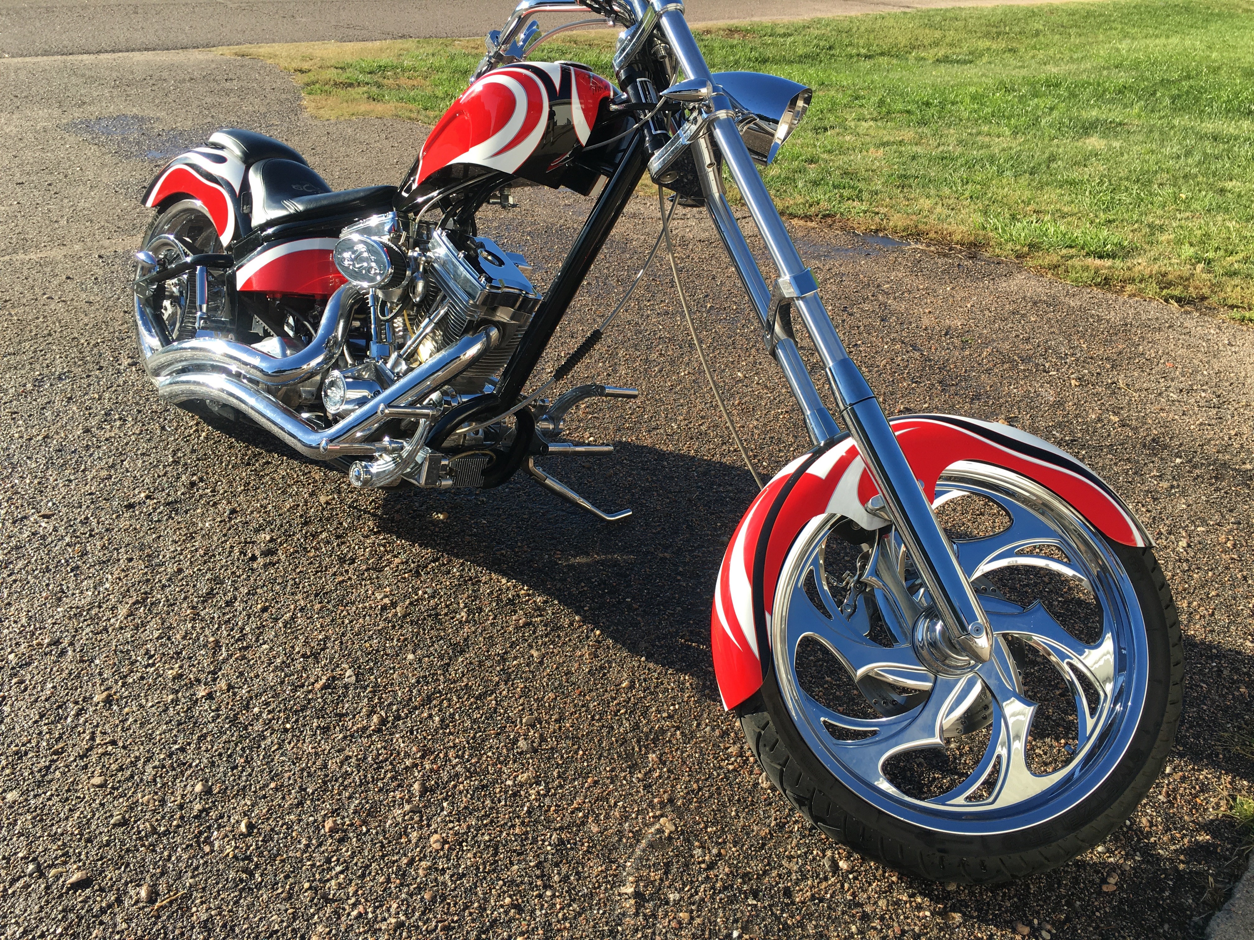 2007 Orange County Choppers OCC Custom Softail red And White 2007 Orange County Choppers OCC Custom Softail red And White