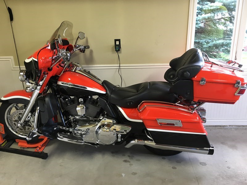 2012 Harley-Davidson® FLHTCUSE7 CVO® Ultra Classic® Electra Glide® for ...