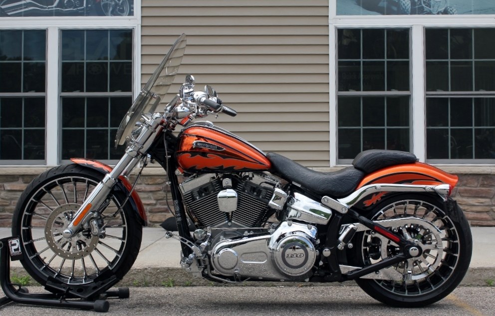 2014 Harley-Davidson® FXSBSE CVO® Breakout for Sale in Platinum ...