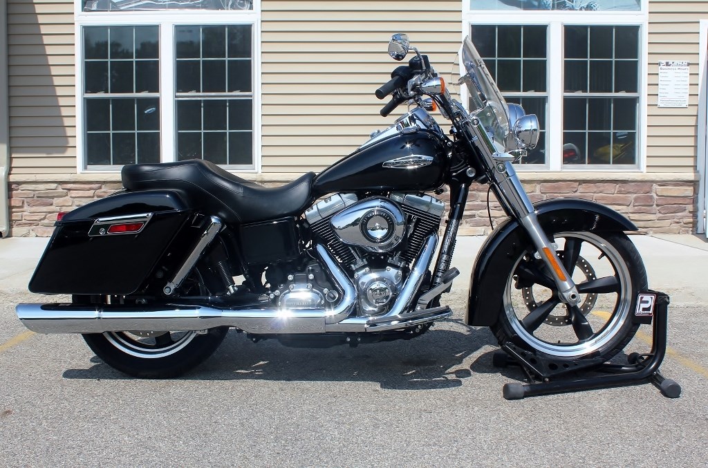 2013 Harley-Davidson® FLD Dyna® Switchback for Sale in PLATINUM ...
