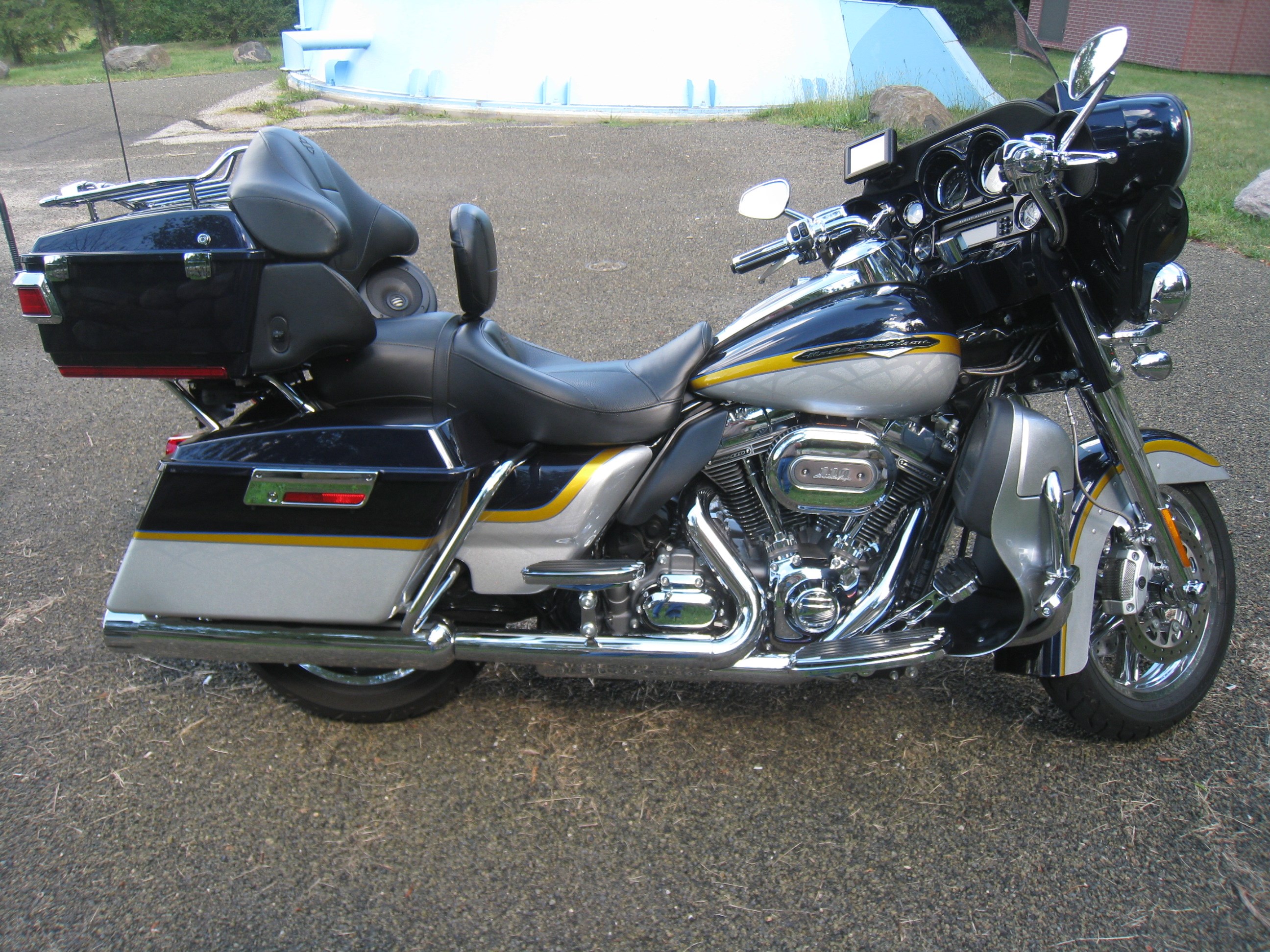 2012 Harley-Davidson® FLHTCUSE7 CVO® Ultra Classic® Electra Glide® for ...