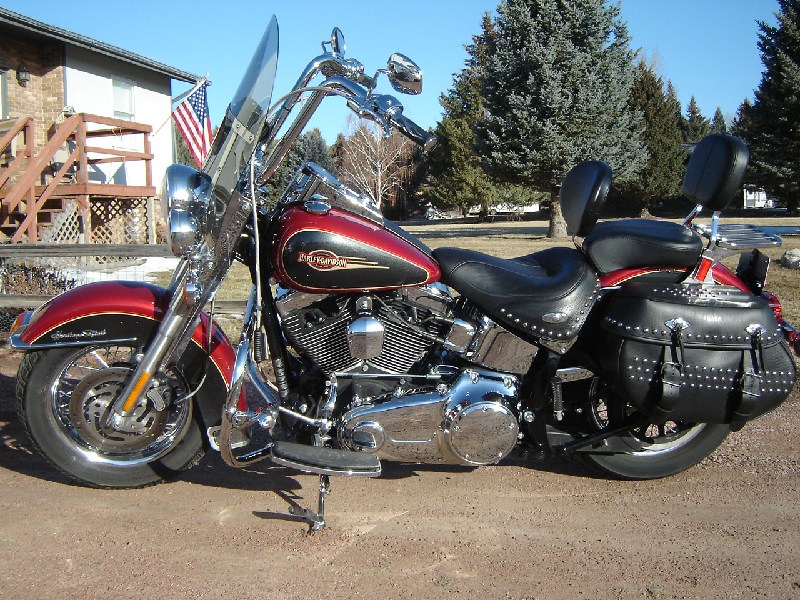 2007 Harley-Davidson® FLSTC Heritage Softail® Classic (Red/Black Pearl ...