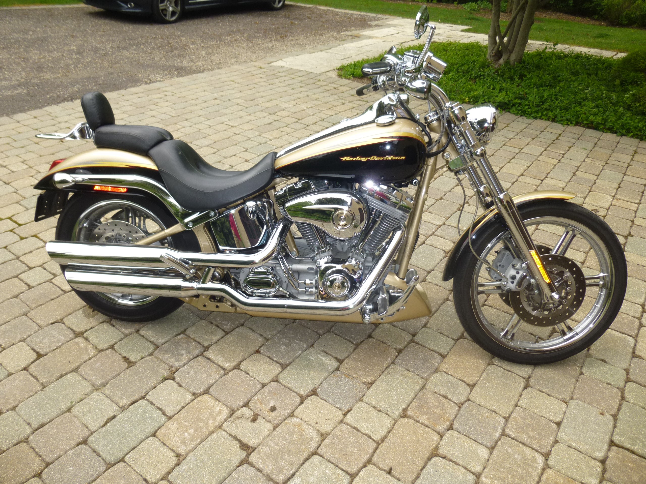 2003 Harley-Davidson® FXSTDSE-ANV Screamin' Eagle® Softail® Deuce ...