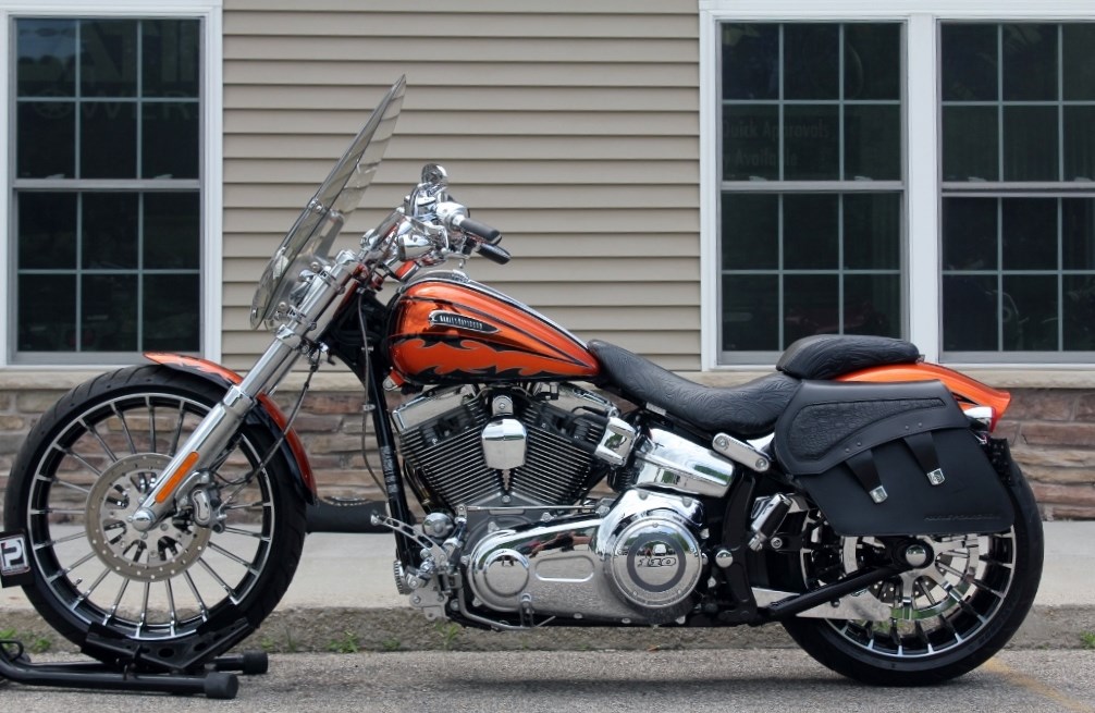 2014 Harley-Davidson® FXSBSE CVO® Breakout for Sale in Platinum ...