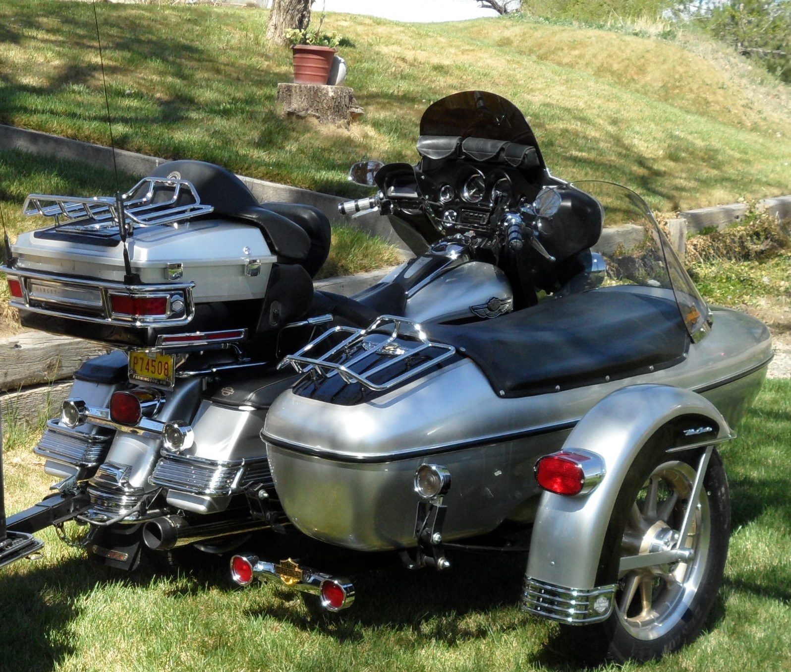 2003 Harley-Davidson® FLHTCU/I-ANV Ultra Classic® Electra Glide ...