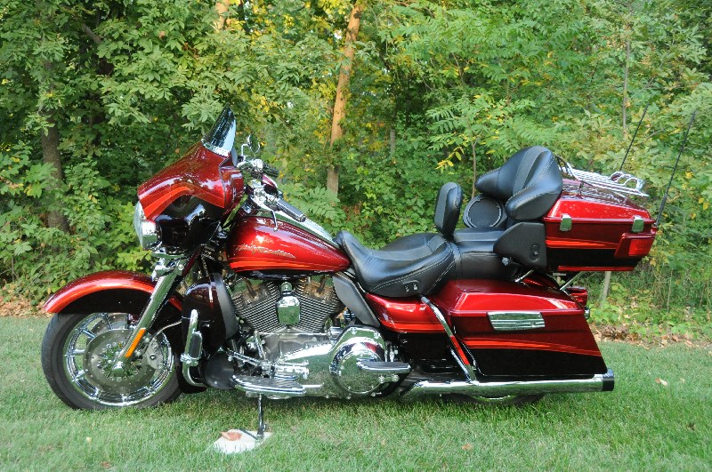 2009 Harley-Davidson® FLHTCUSE4 CVO® Ultra Classic® Electra Glide® for ...