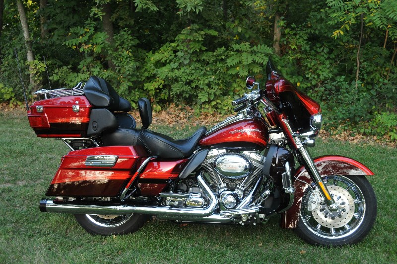 2009 Harley-Davidson® FLHTCUSE4 CVO® Ultra Classic® Electra Glide® for ...