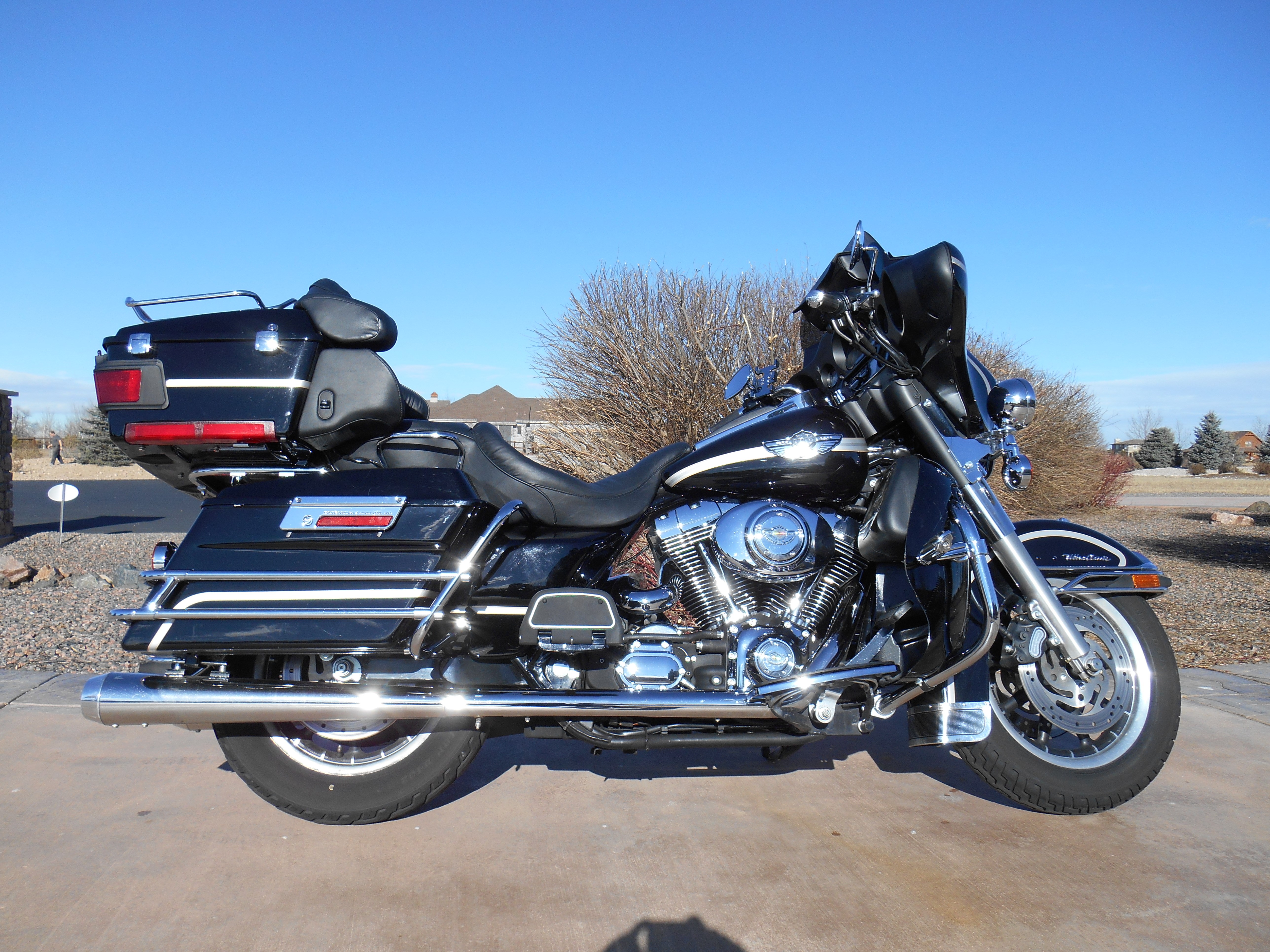 2003 Harley-Davidson® FLHTCU/I-ANV Ultra Classic® Electra Glide ...