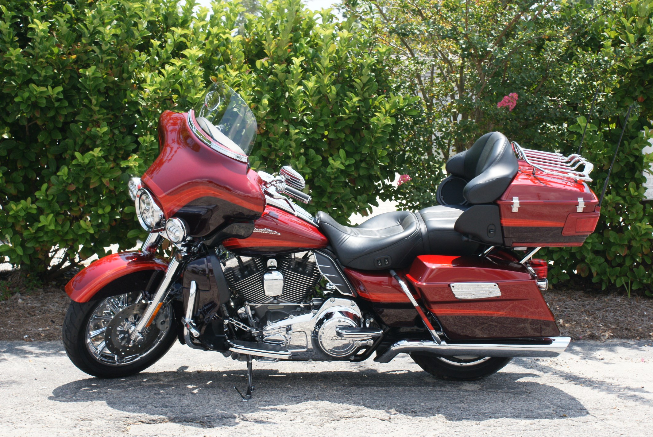 2009 Harley-Davidson® FLHTCUSE4 CVO® Ultra Classic® Electra Glide® for ...