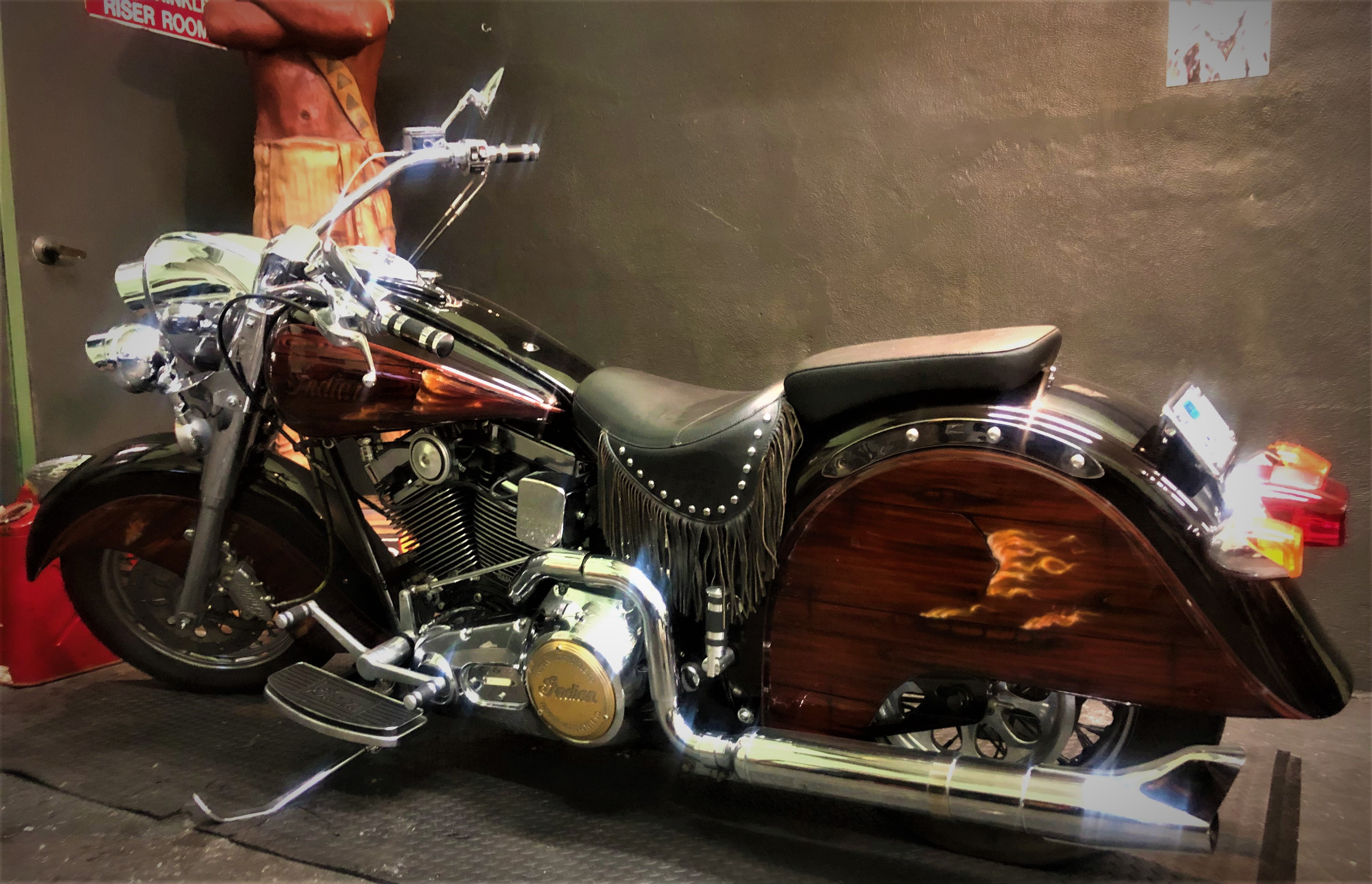 2000 Indian® Motorcycle Chief (Gilroy 1of 1 Black/flame), Reseda ...
