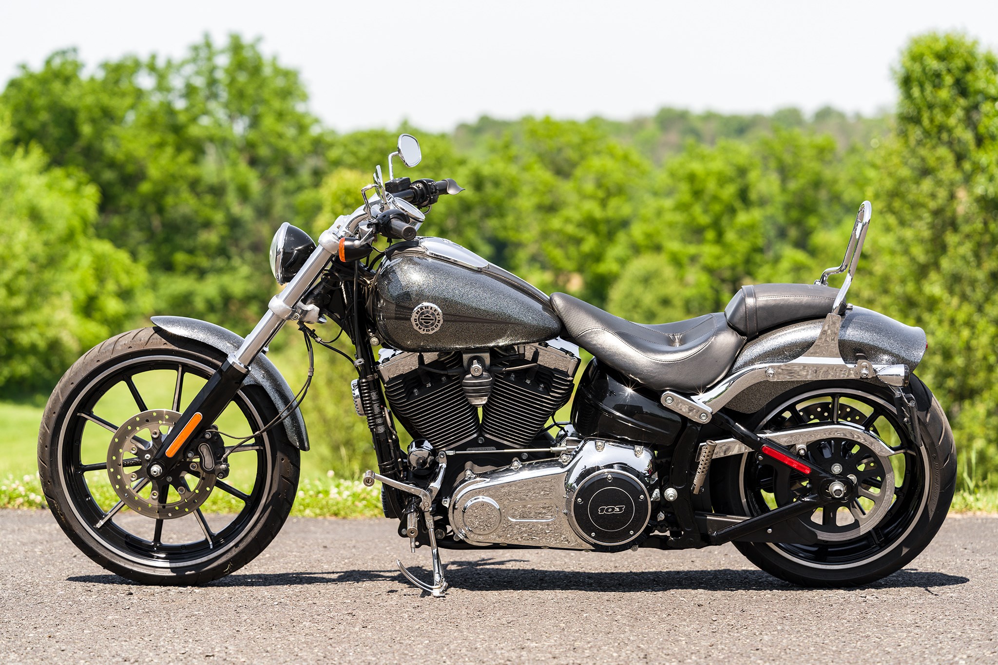 2014 Harley-Davidson® FXSB Softail® Breakout™ (Hard Candy Chrome Flake ...