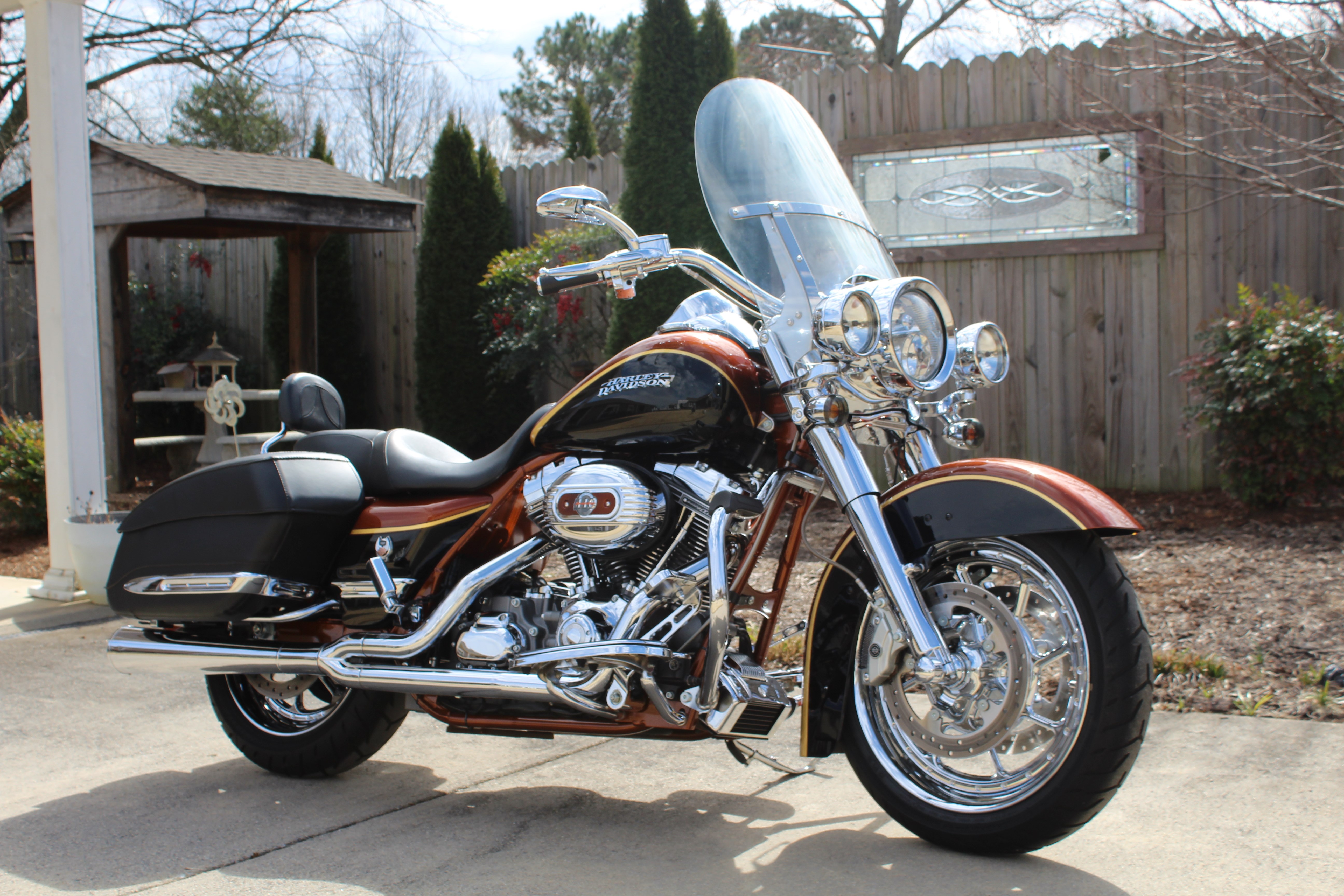 2008 Harley-Davidson® FLHRSE4 Screamin' Eagle® Road King Anniversary ...