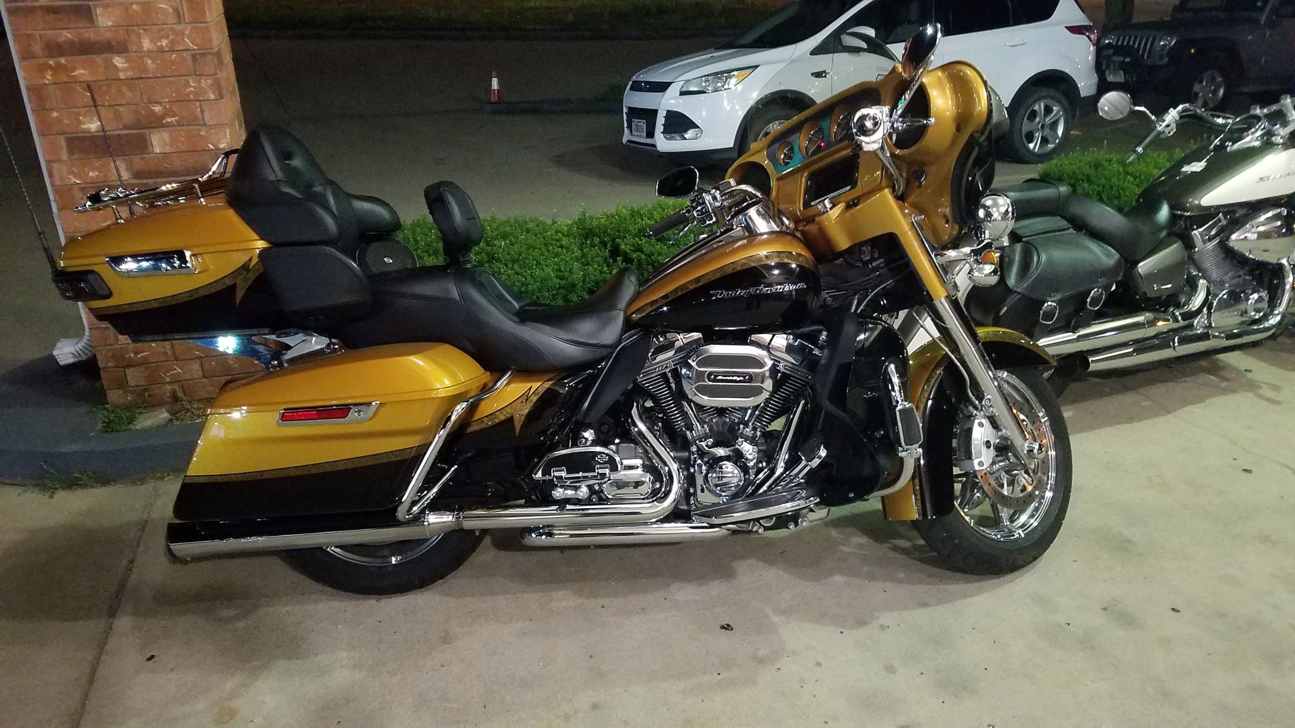 2015 Harley-Davidson® FLHTKSE CVO® Limited for Sale in Decorah, IA ...