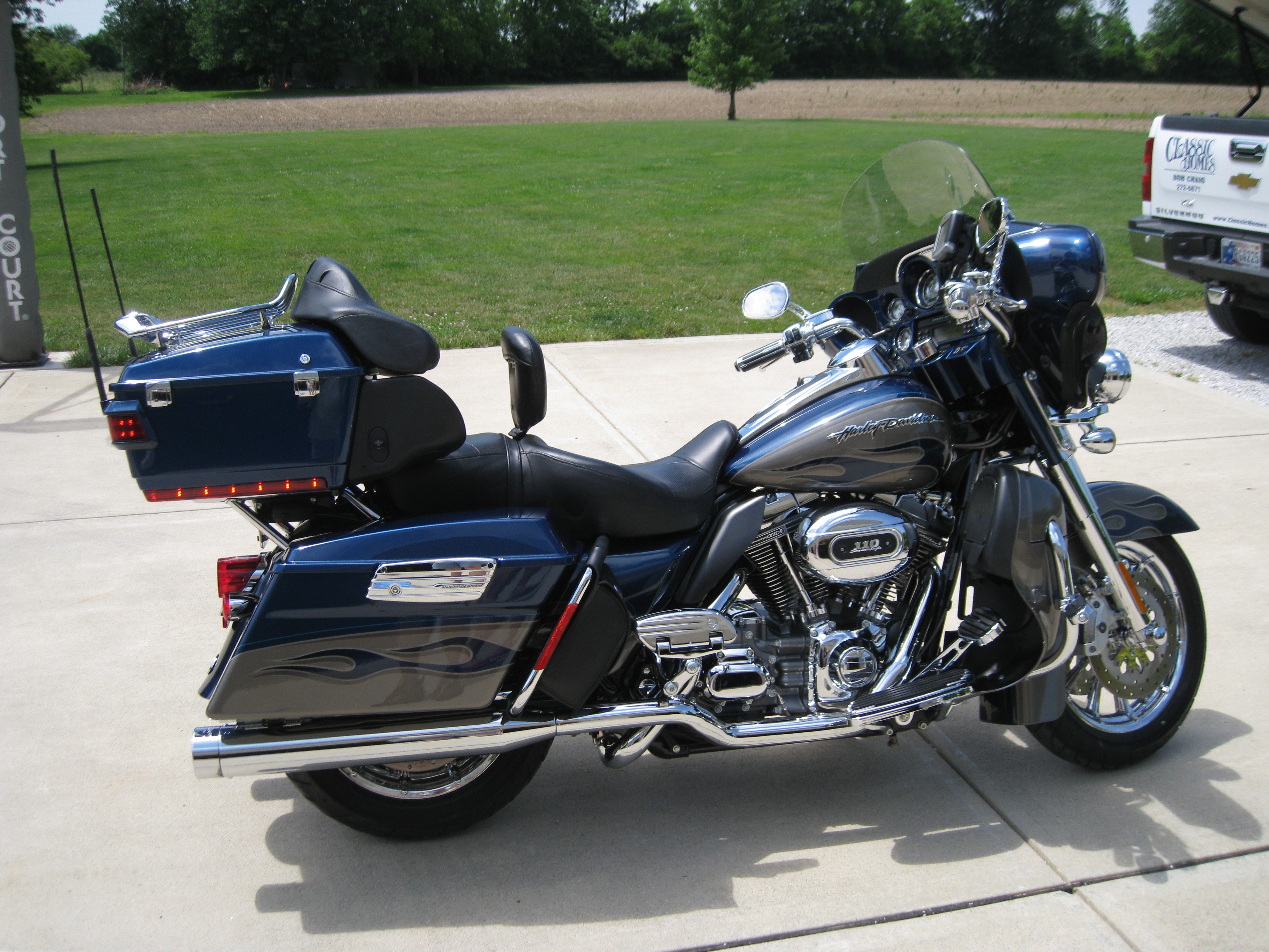 2010 Harley-Davidson® FLHTCUSE5 CVO® Ultra Classic® Electra Glide® for ...