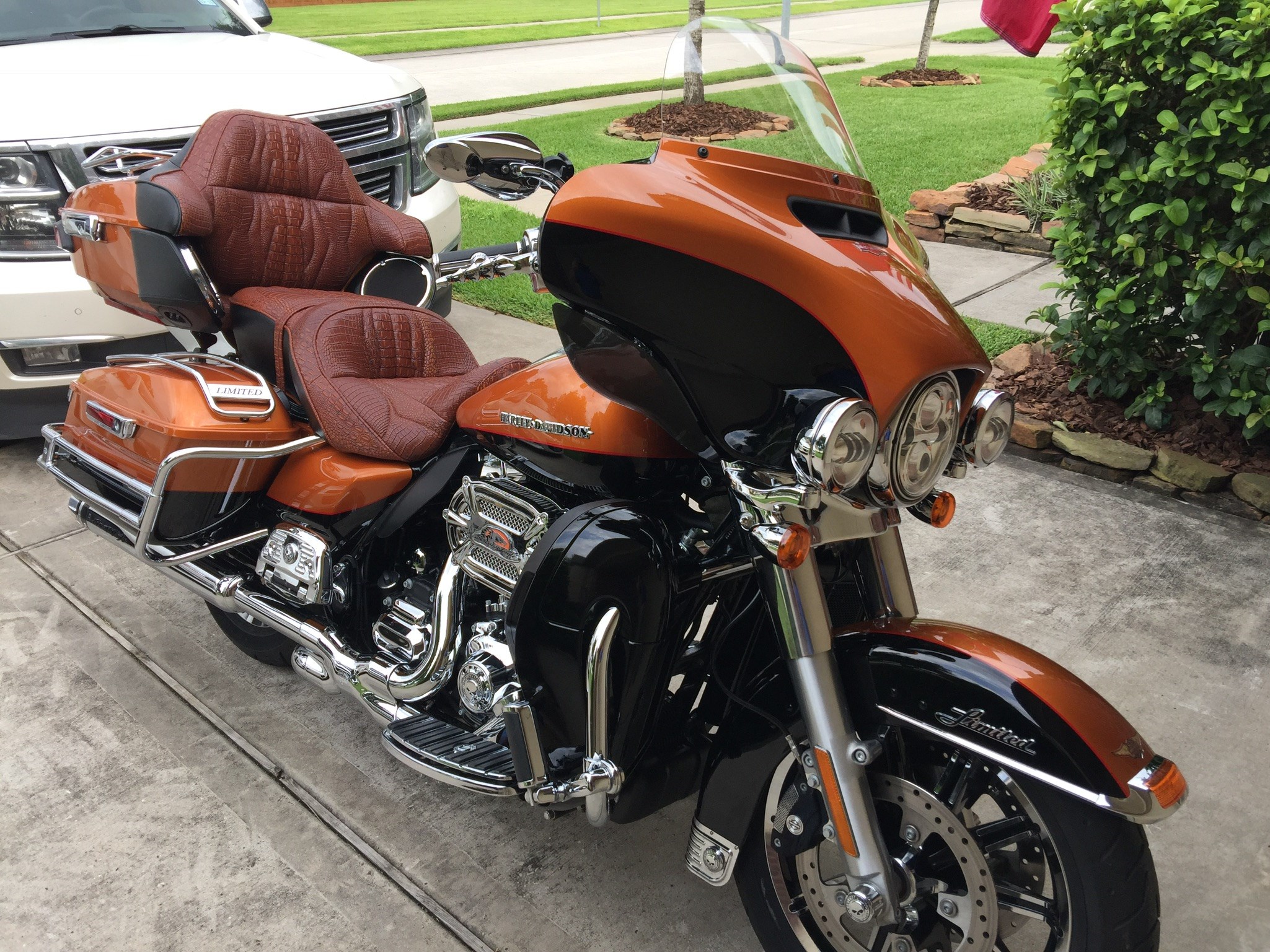 2016 Harley-Davidson® FLHTK Ultra Limited® Firefighter/Peace Officer ...