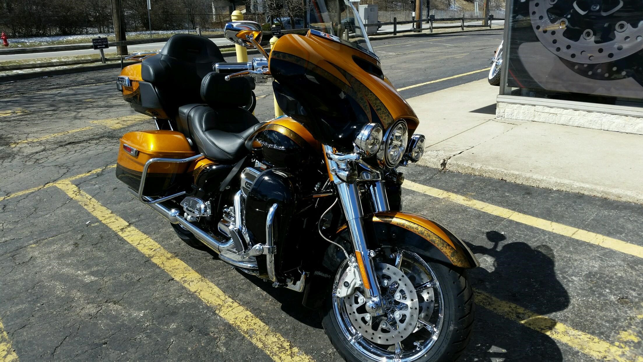 2015 Harley-Davidson® FLHTKSE CVO® Limited for Sale in Cleveland, OH ...