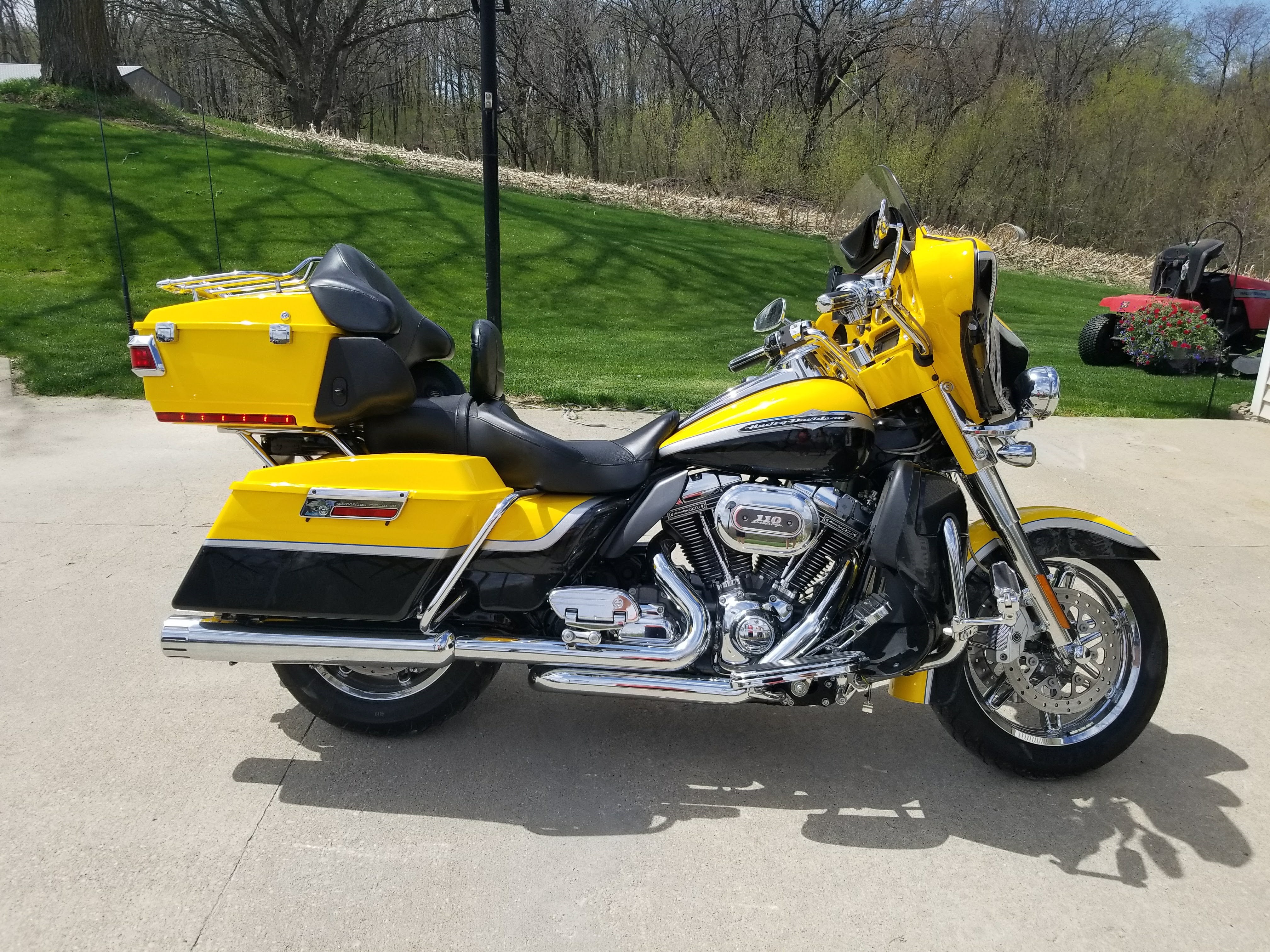 2012 Harley-Davidson® FLHTCUSE7 CVO® Ultra Classic® Electra Glide® for ...