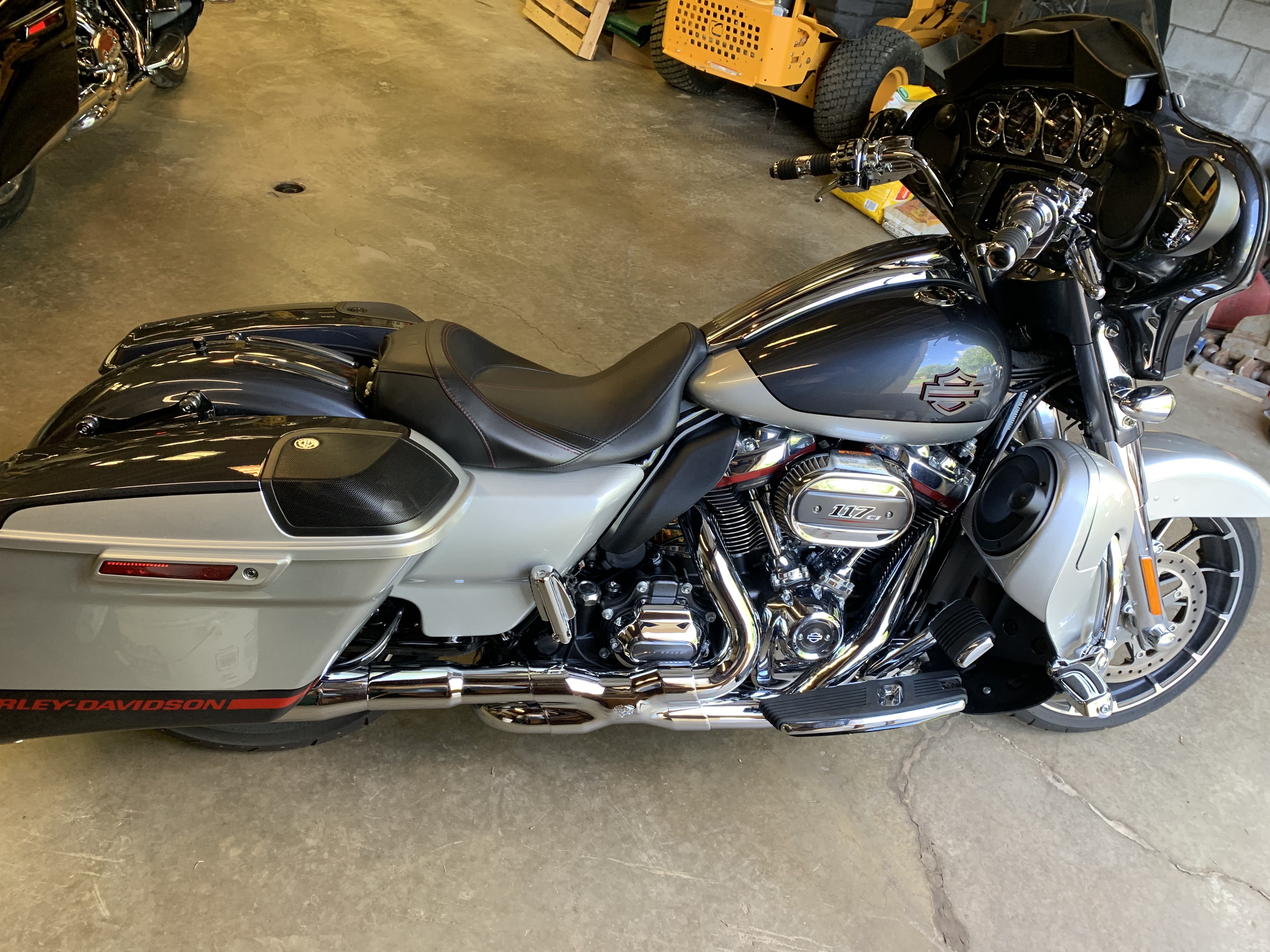 2019 Harley-Davidson® FLHXSE CVO® Street Glide® for Sale in Mt pleasant ...