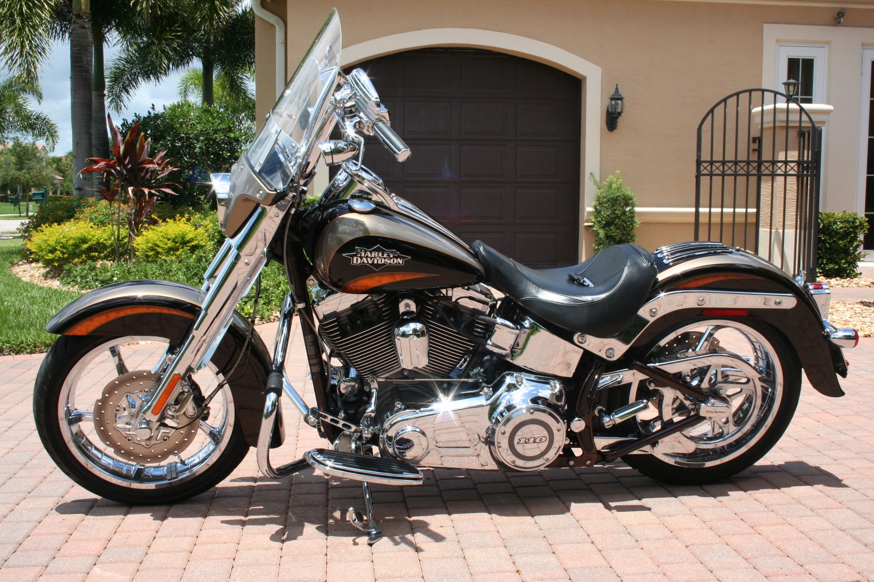 2011 Harley-Davidson® FLSTSE2 CVO™ Softail® Convertible for Sale in ...