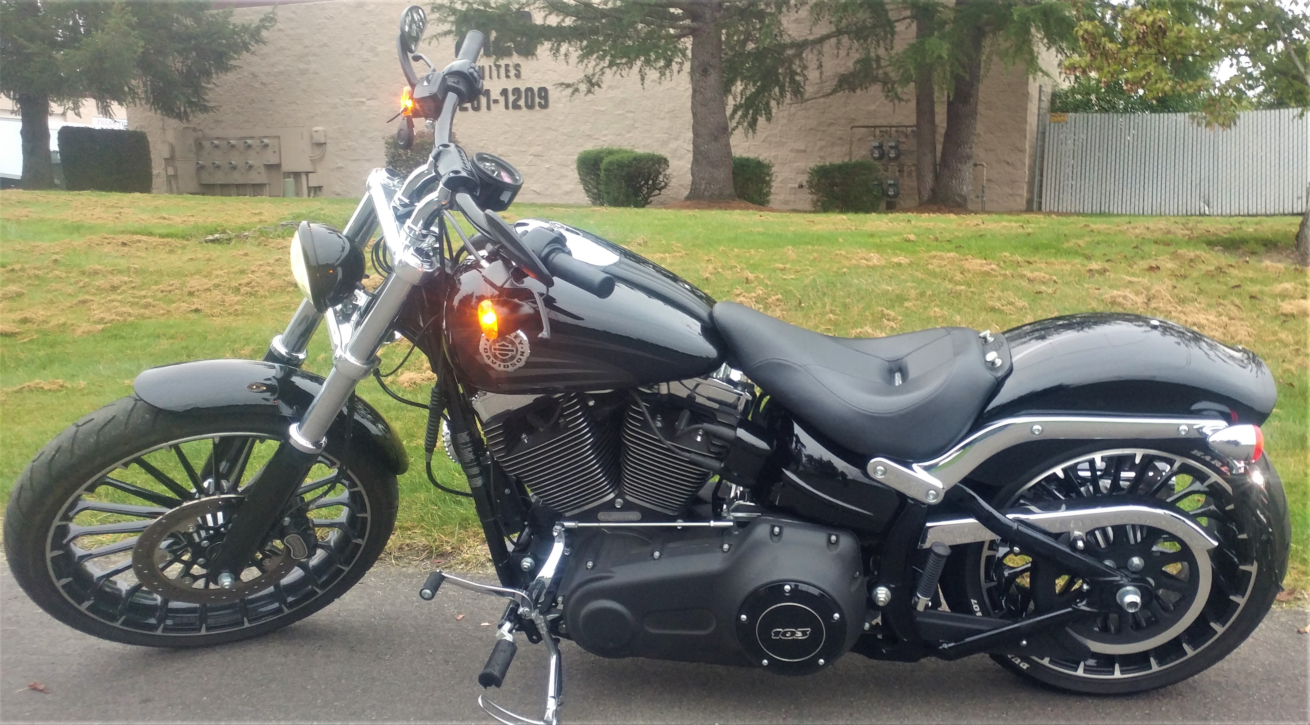 2017 Harley-Davidson® FXSB Softail® Breakout™ (Black), Hillsboro ...