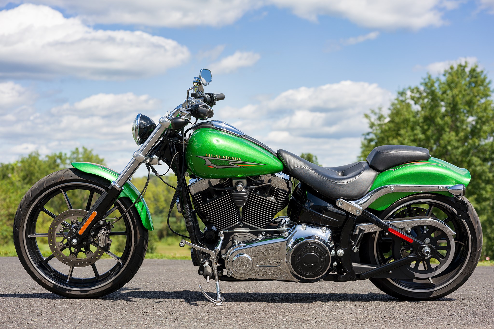 2015 Harley-Davidson® FXSB Softail® Breakout® (Radioactive Green ...