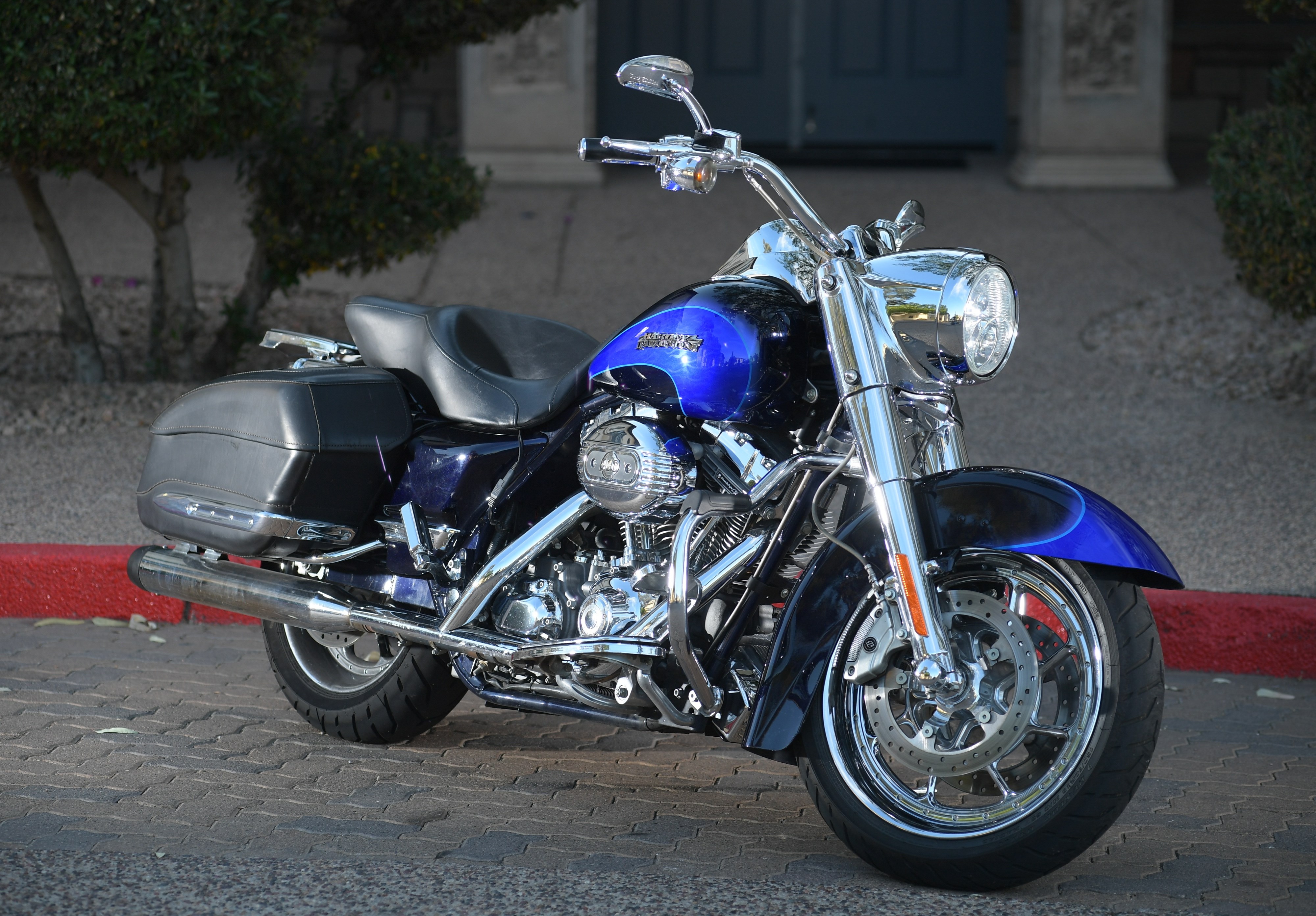 2008 Harley-Davidson® FLHRSE4 Screamin' Eagle® Road King Anniversary ...
