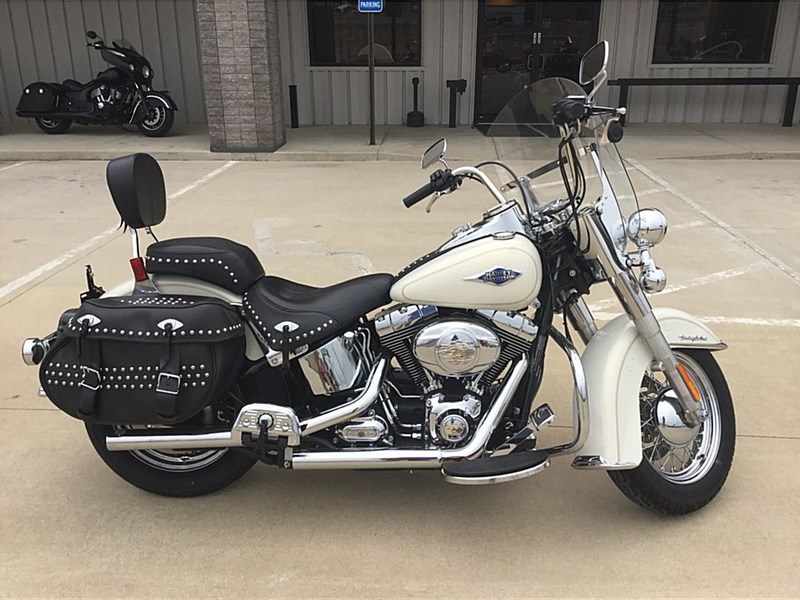 2014 Harley-Davidson® FLSTC Heritage Softail® Classic (WHITE), Wichita ...