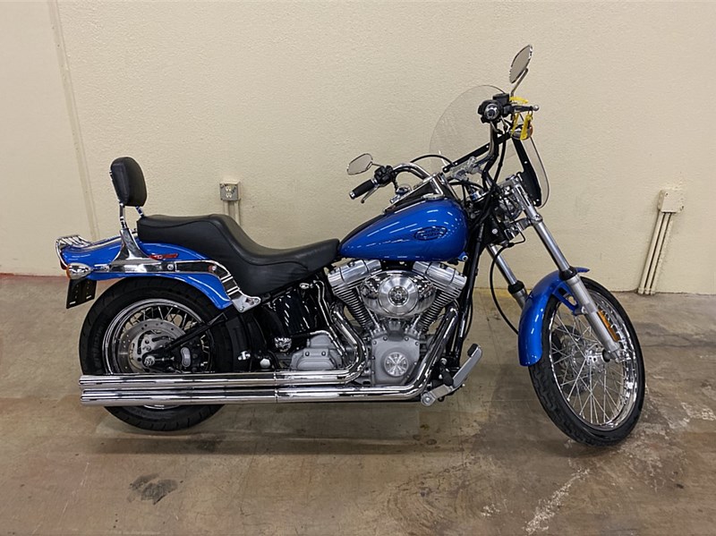 2004 Harley-Davidson® FXST/I Softail® Standard (Impact Blue and Vivid ...