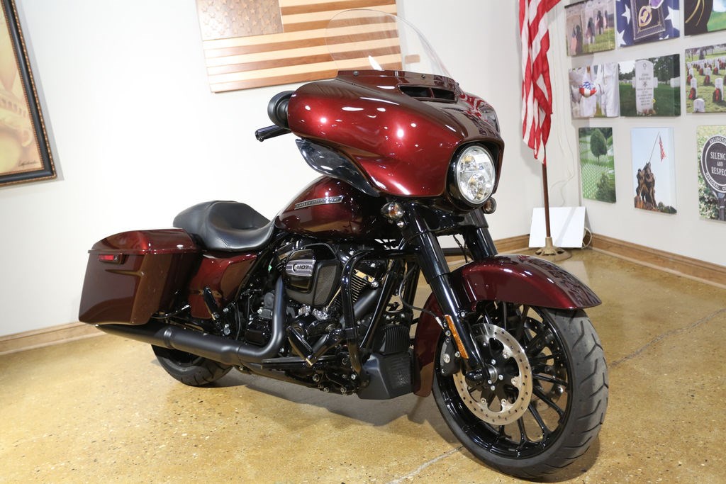 2018 Harley-Davidson® FLHXS Street Glide® Special (TWISTED CHERRY ...
