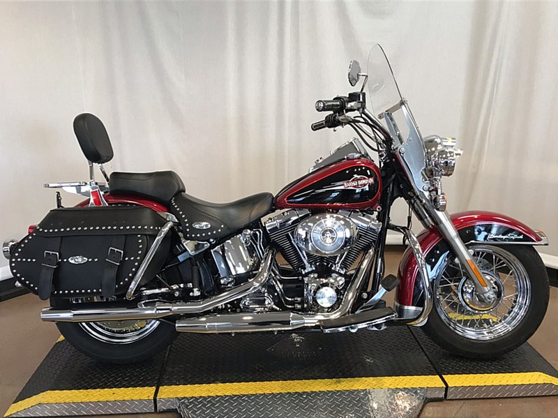 2006 Harley-Davidson® FLSTC/I Heritage Softail® Classic (Red & Black ...