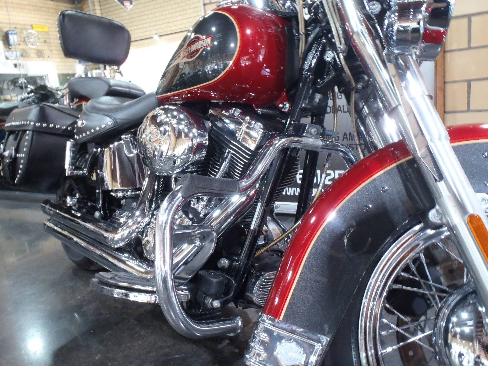 2007 Harley-Davidson® FLSTC Heritage Softail® Classic (Two-tone Fire ...