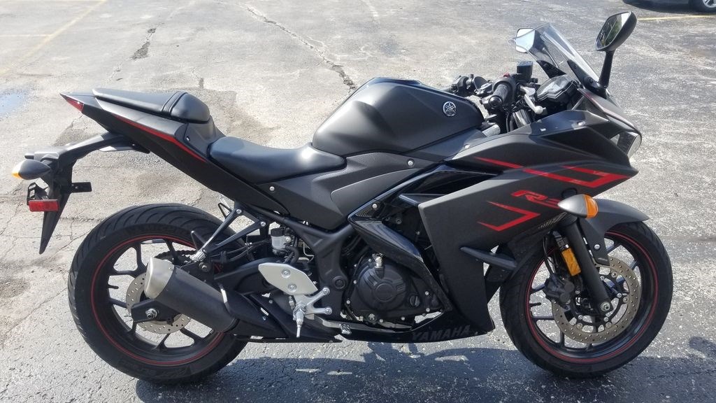 2017 Yamaha YZF-R3 (MATTE BLACK/RED), Milwaukee, Wisconsin (1001338 ...