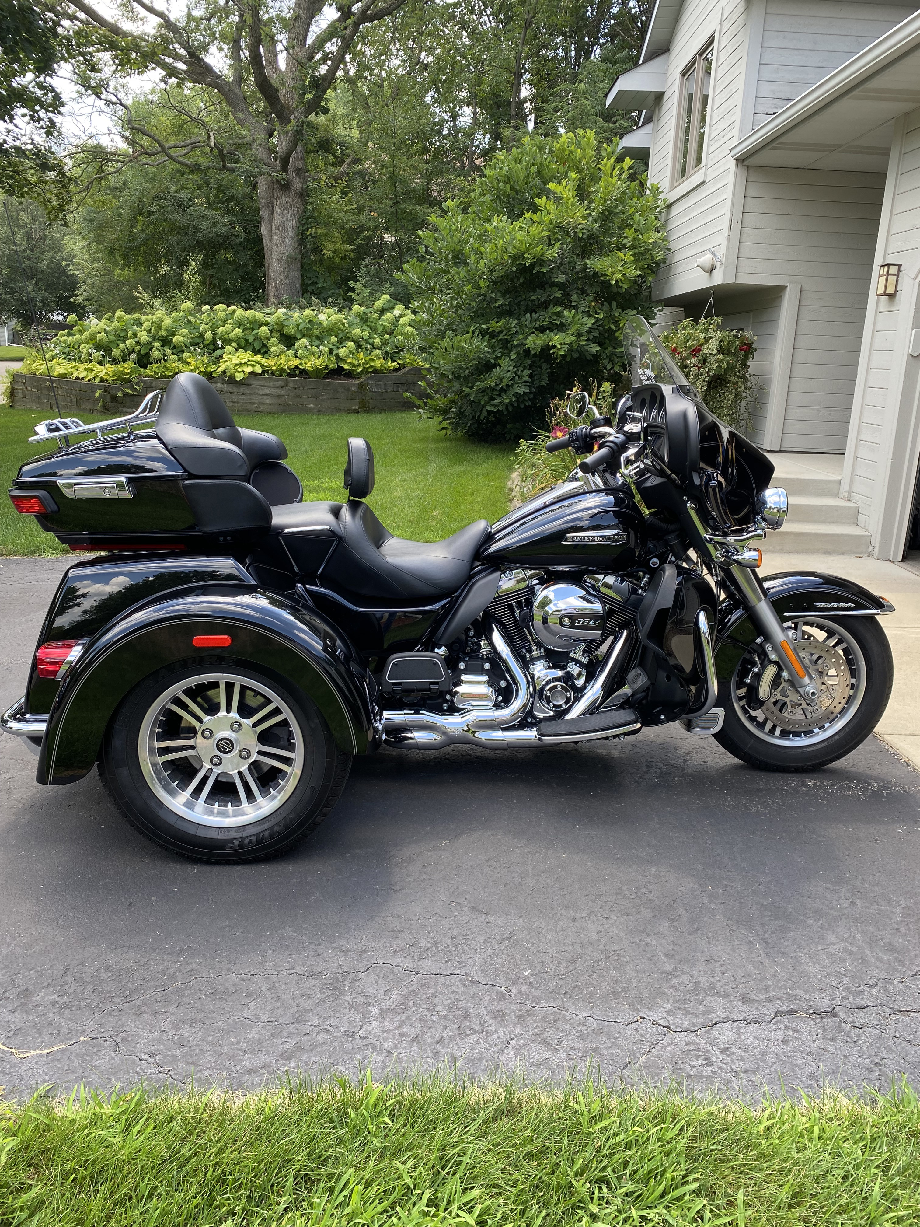 2015 Harley-Davidson® FLHTCUTG Tri Glide® Ultra for Sale in Apple ...