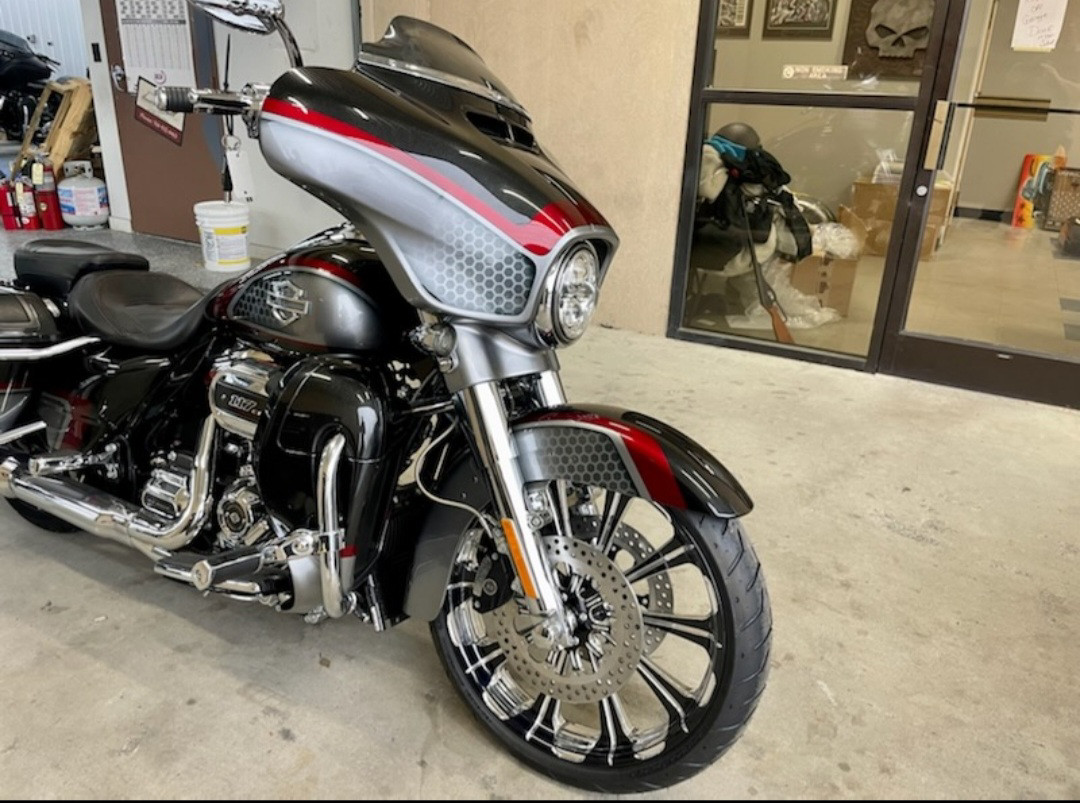 2019 Harley-Davidson® FLHXSE CVO® Street Glide® for Sale in Pembroke ...