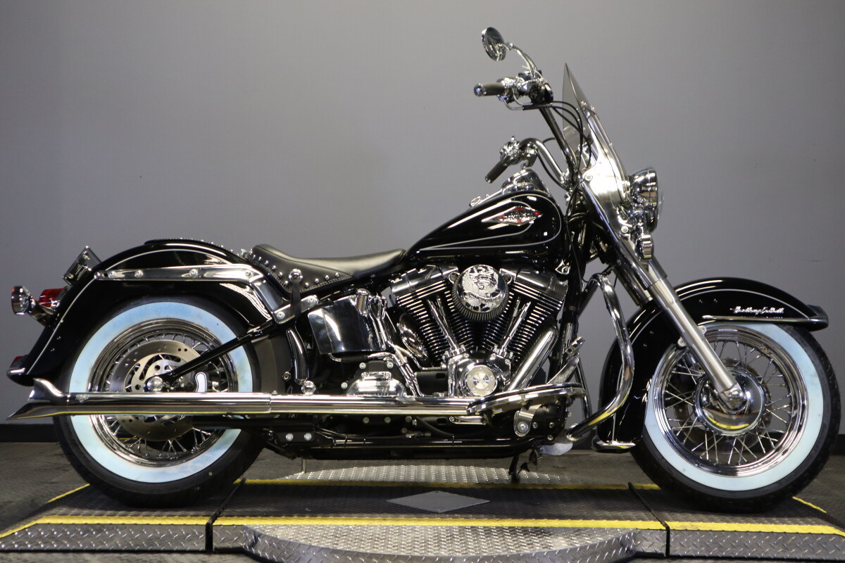 2011 Harley-Davidson® FLSTC Heritage Softail® Classic for Sale in ...