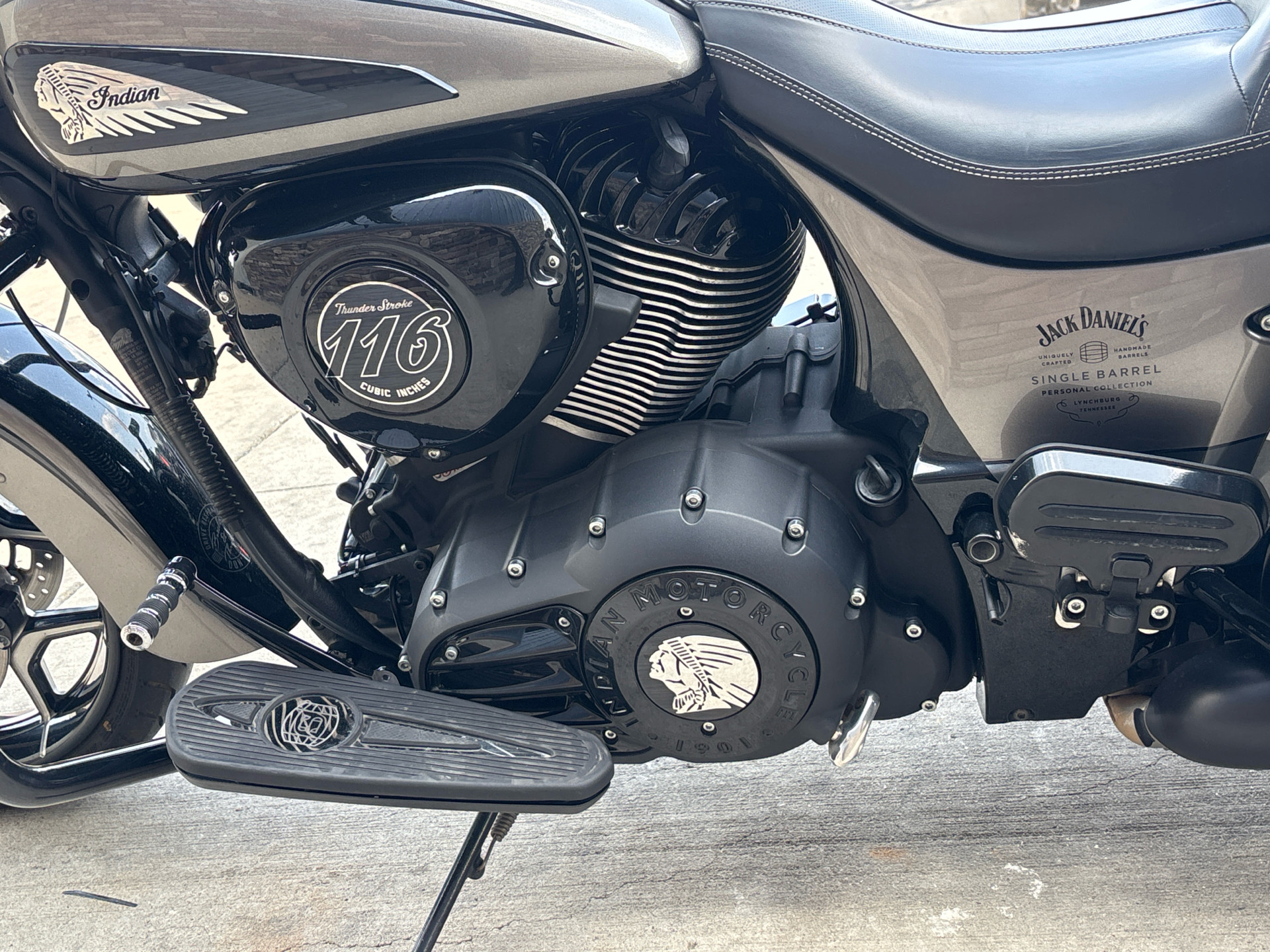 2020 Indian® Motorcycle Springfield Dark Horse Jack Daniel's Limited ...