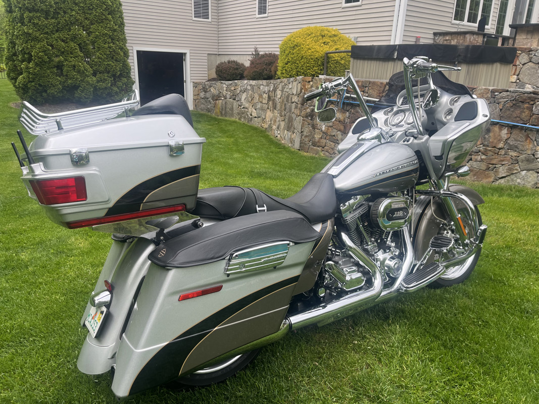 2009 Harley-Davidson® FLTRSE3 CVO® Road Glide® for Sale in Brookfield ...