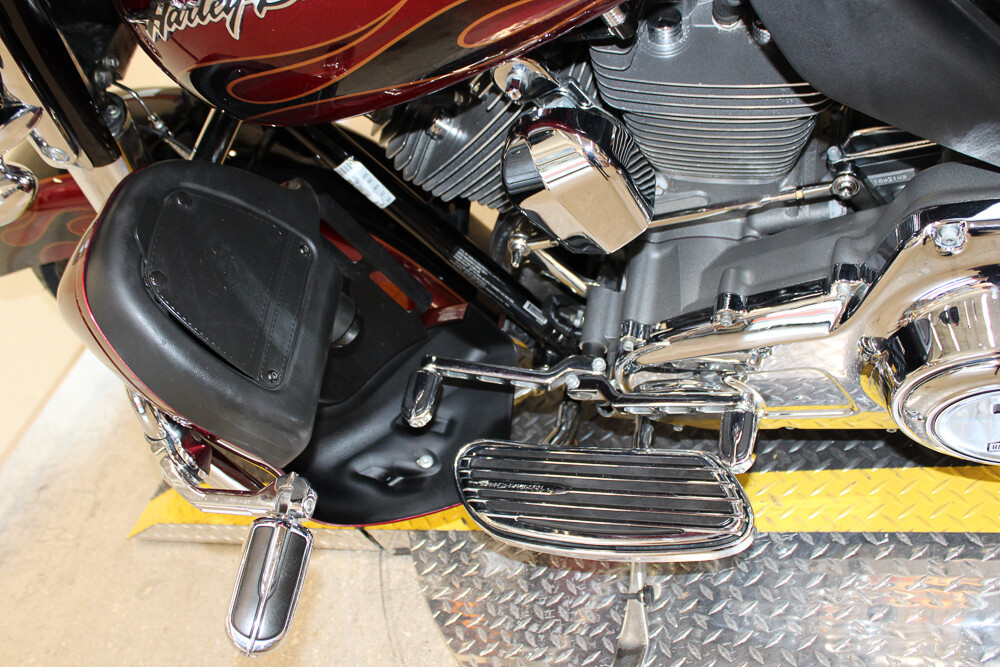 2011 Harley-Davidson® FLHTCUSE6 CVO® Ultra Classic Electra Glide® for ...