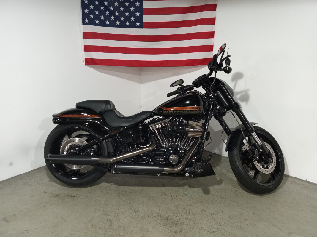 2017 Harley-Davidson® FXSE CVO® Pro Street Breakout® for Sale in ...