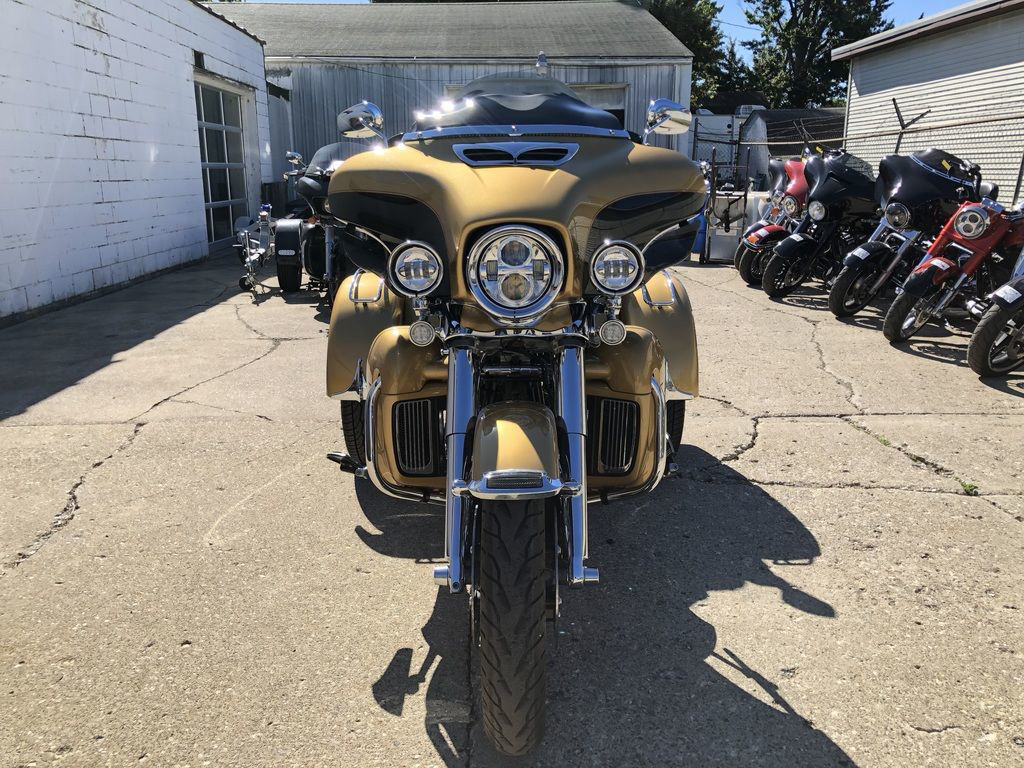 2017 Harley-Davidson® FLHTCUTG Tri Glide® Ultra for Sale in Sandusky ...