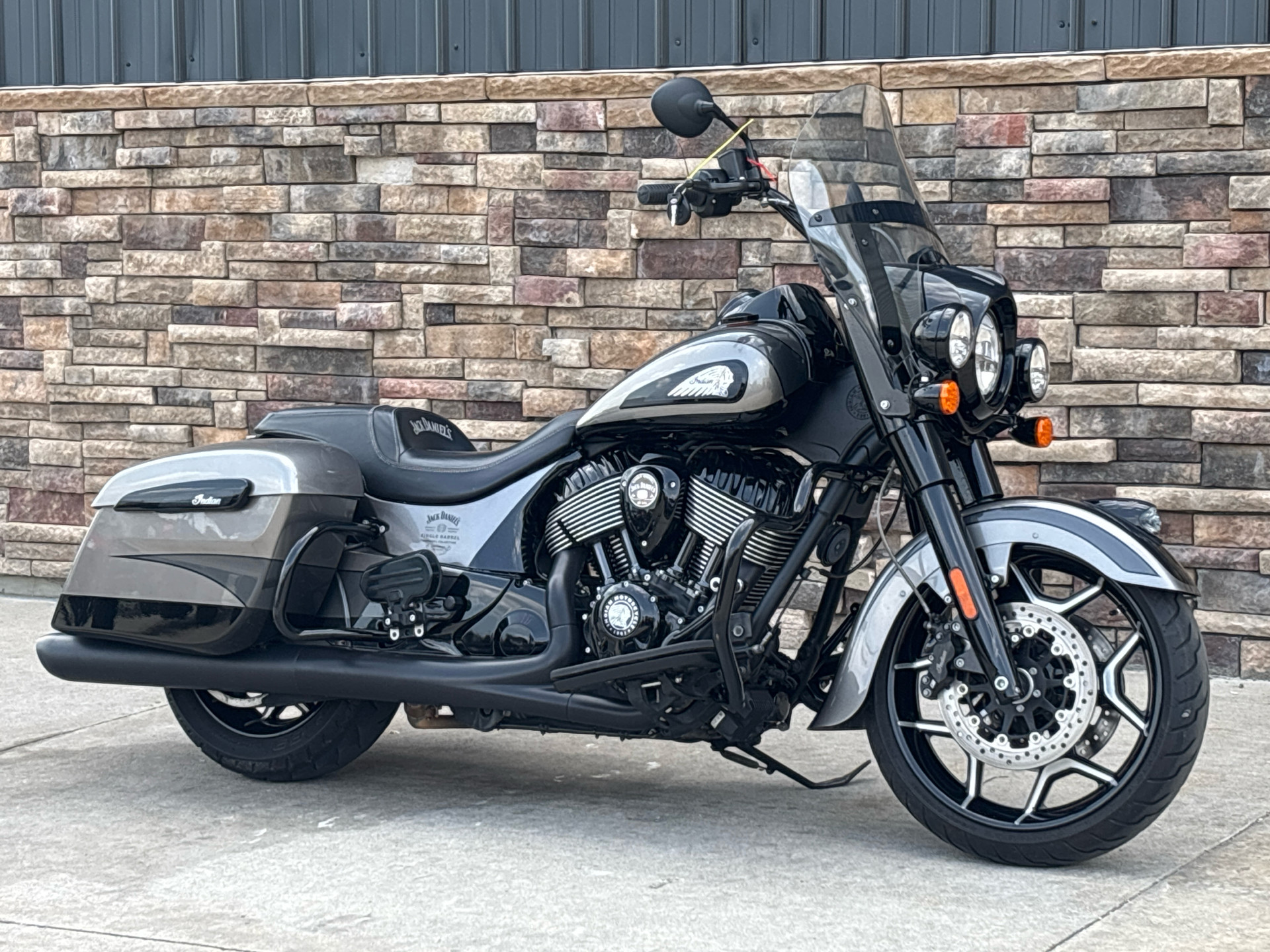 2020 Indian® Motorcycle Springfield Dark Horse Jack Daniel's Limited ...