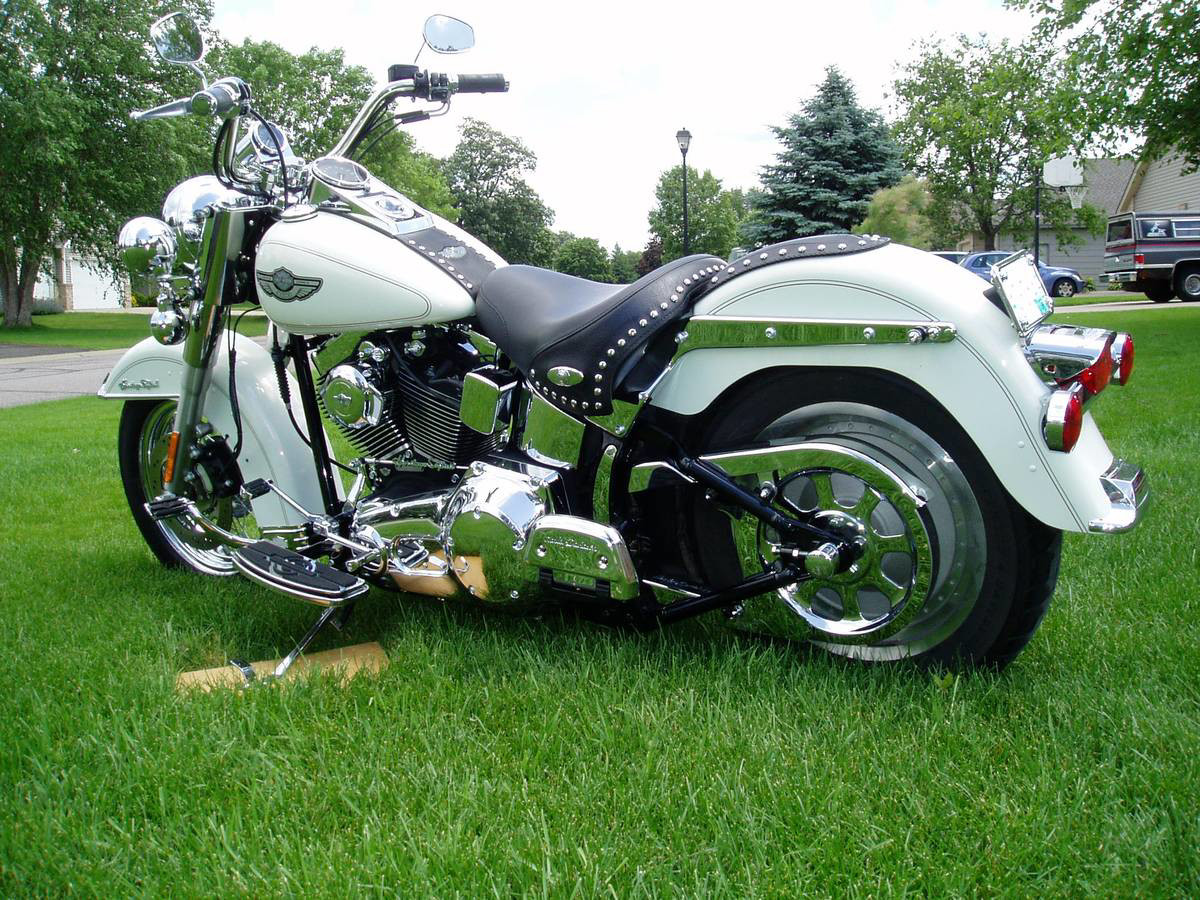 2003 Harley-Davidson® FLSTC/I-ANV Heritage Softail® Classic Anniversary ...