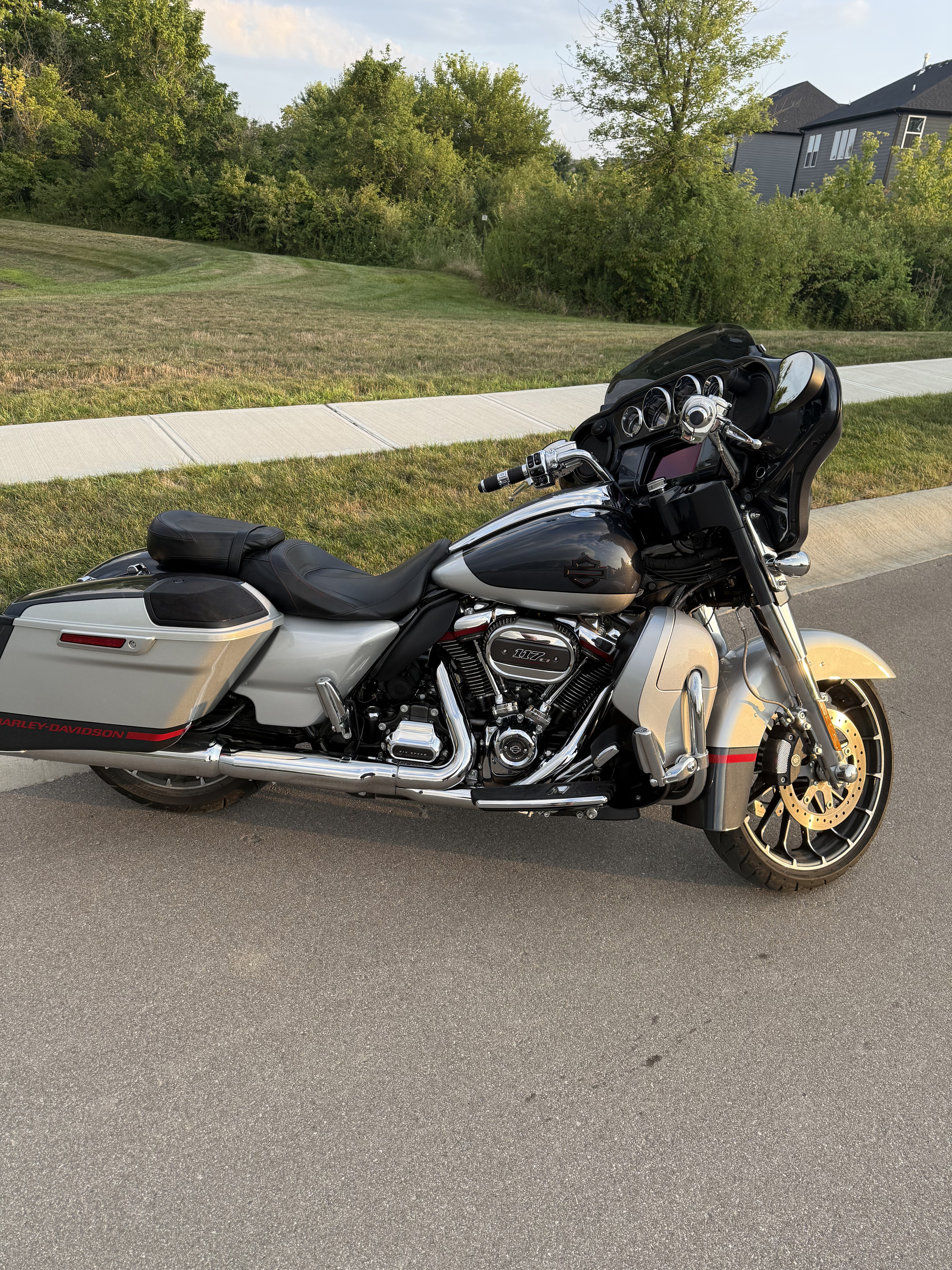 2019 Harley-Davidson® FLHXSE CVO® Street Glide® for Sale in Plainfield ...
