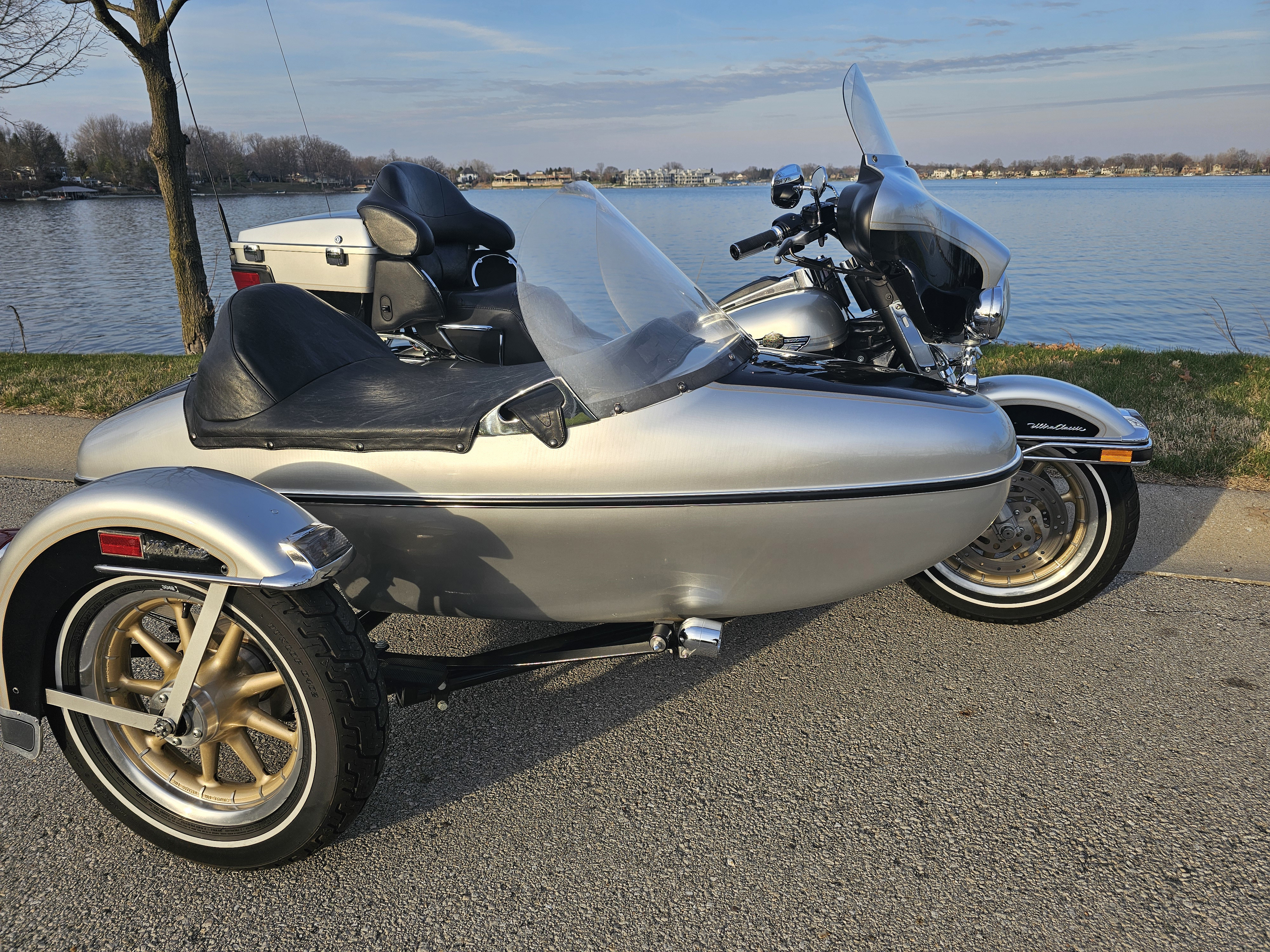 2003 Harley-Davidson® FLHTCU/I-Sidecar Ultra Classic® Electra Glide® w ...