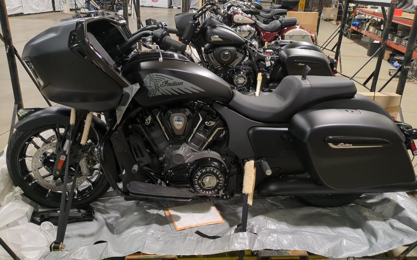 2023 Indian Challenger Dark Horse