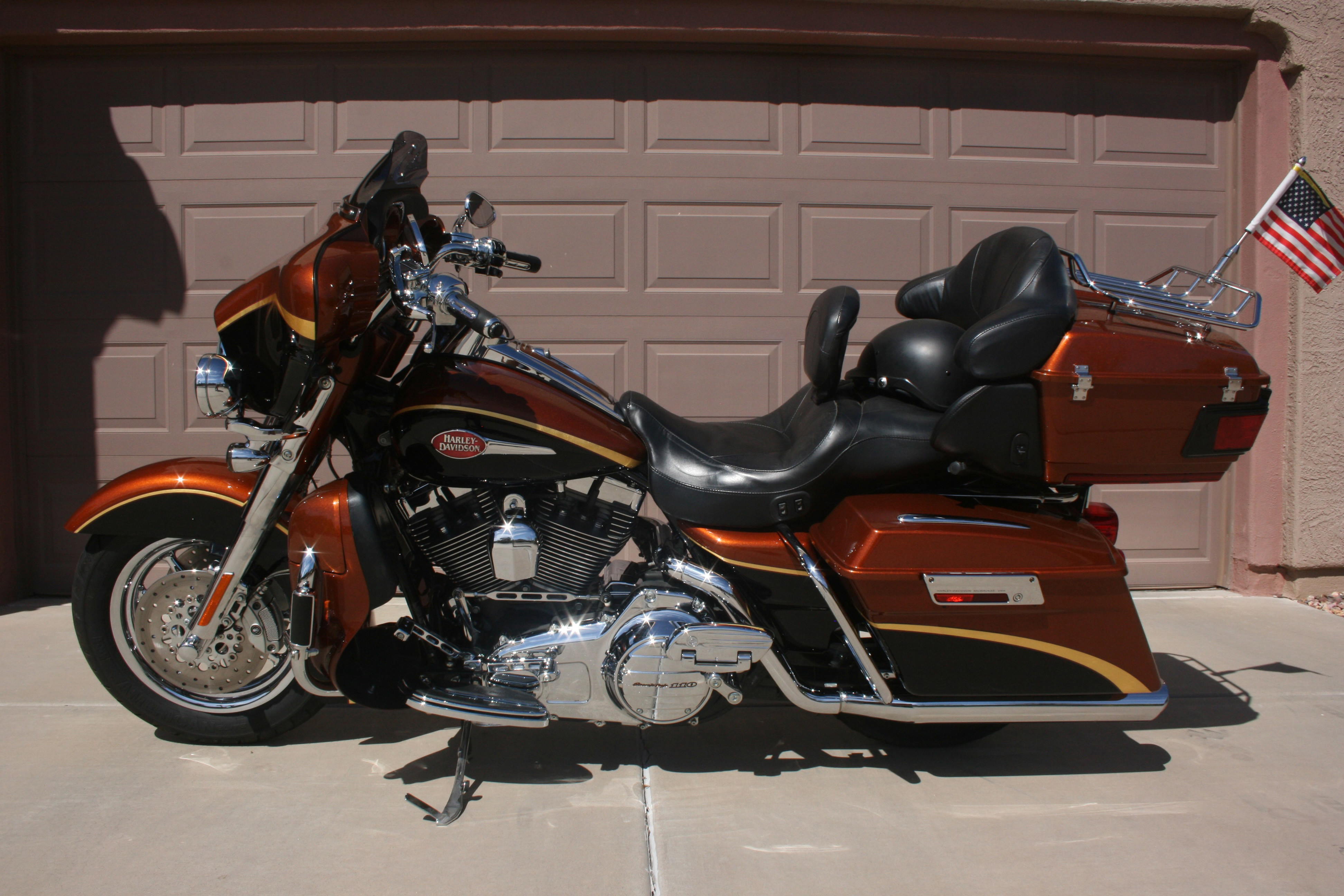 2008 Harley-Davidson® FLHTCUSE3-ANV Screamin' Eagle® Ultra Classic ...