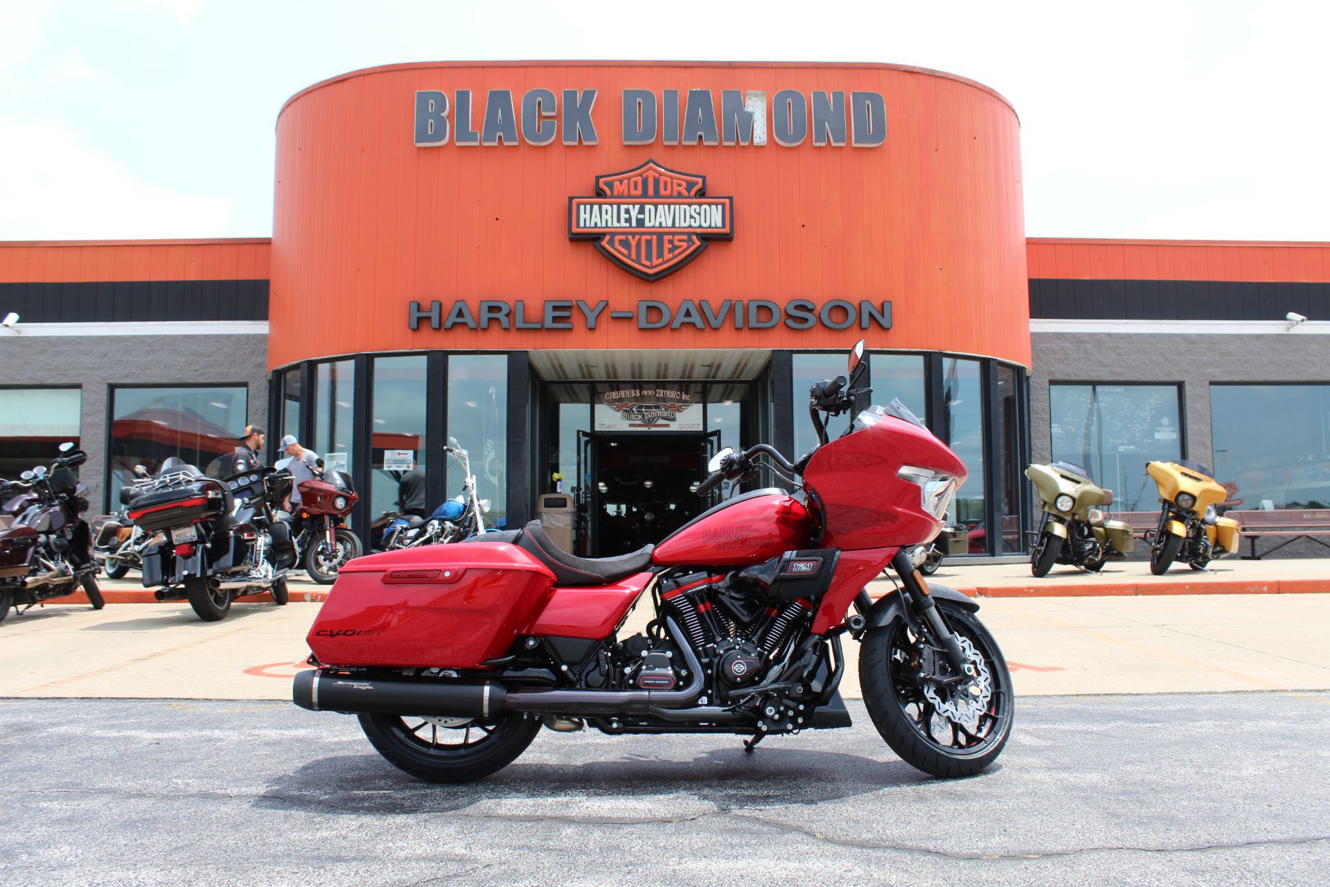 2025 Harley-Davidson® FLTRXSTSE CVO® Road Glide® ST for Sale in Marion ...