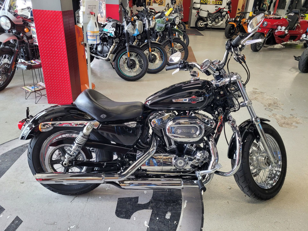 2017 Harley-Davidson® XL1200C Sportster® 1200 Custom for Sale in Fort ...