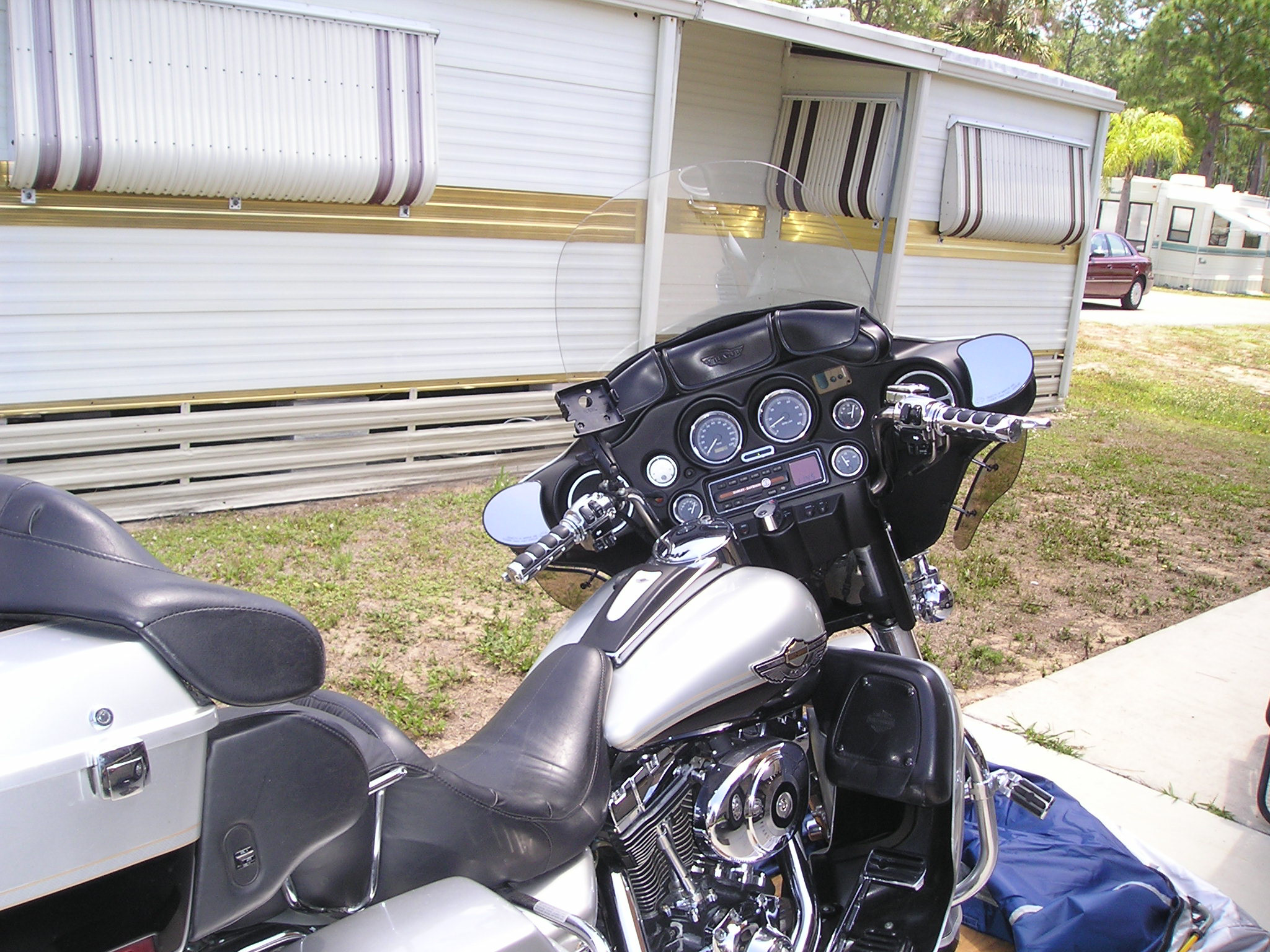 2003 Harley-Davidson® FLHTCU/I-ANV Ultra Classic® Electra Glide ...