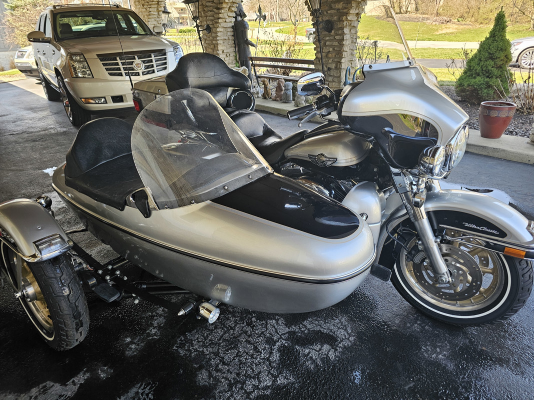 2003 Harley-Davidson® FLHTCU/I-Sidecar Ultra Classic® Electra Glide® w ...